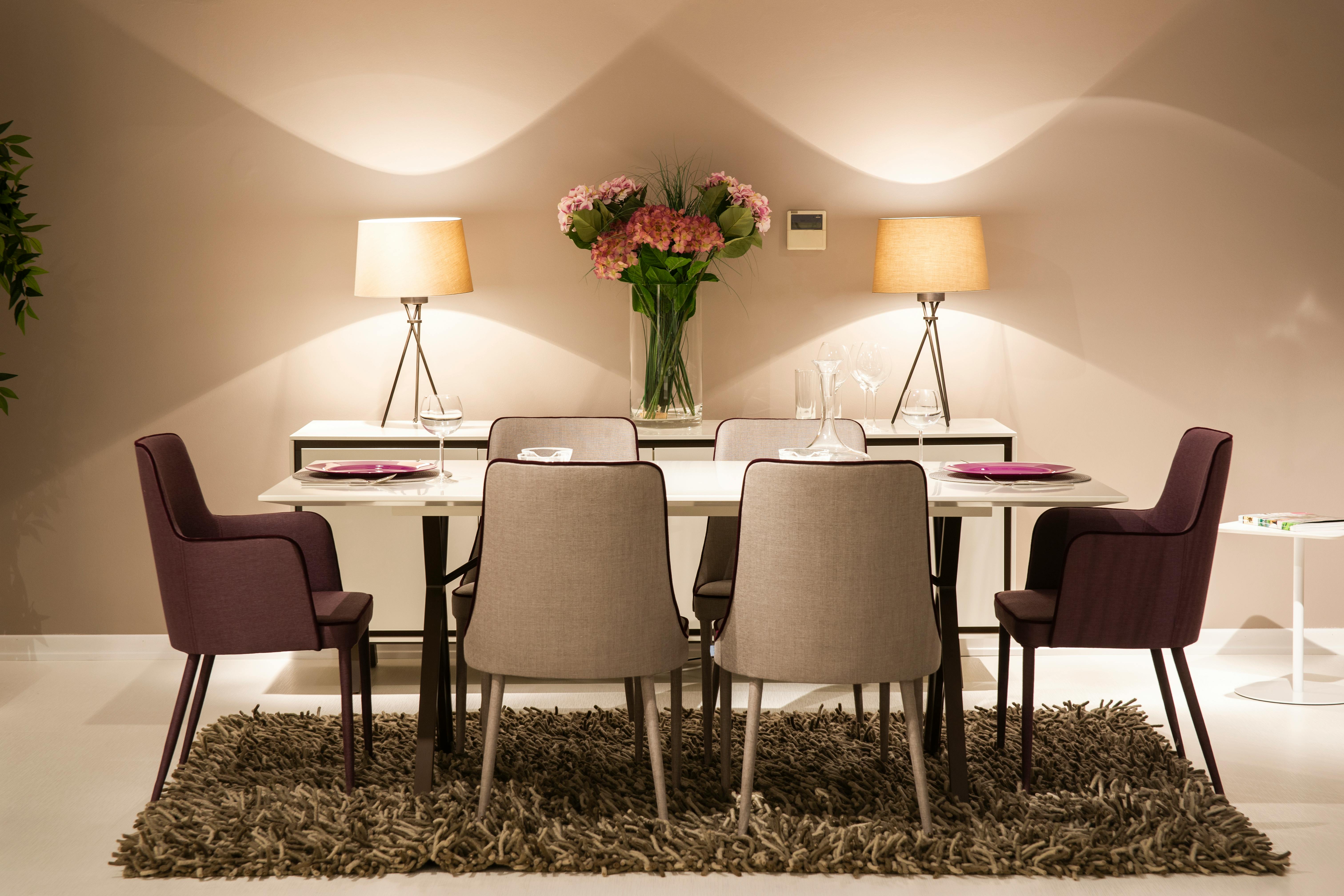 White Table with Chairs · Free Stock Photo