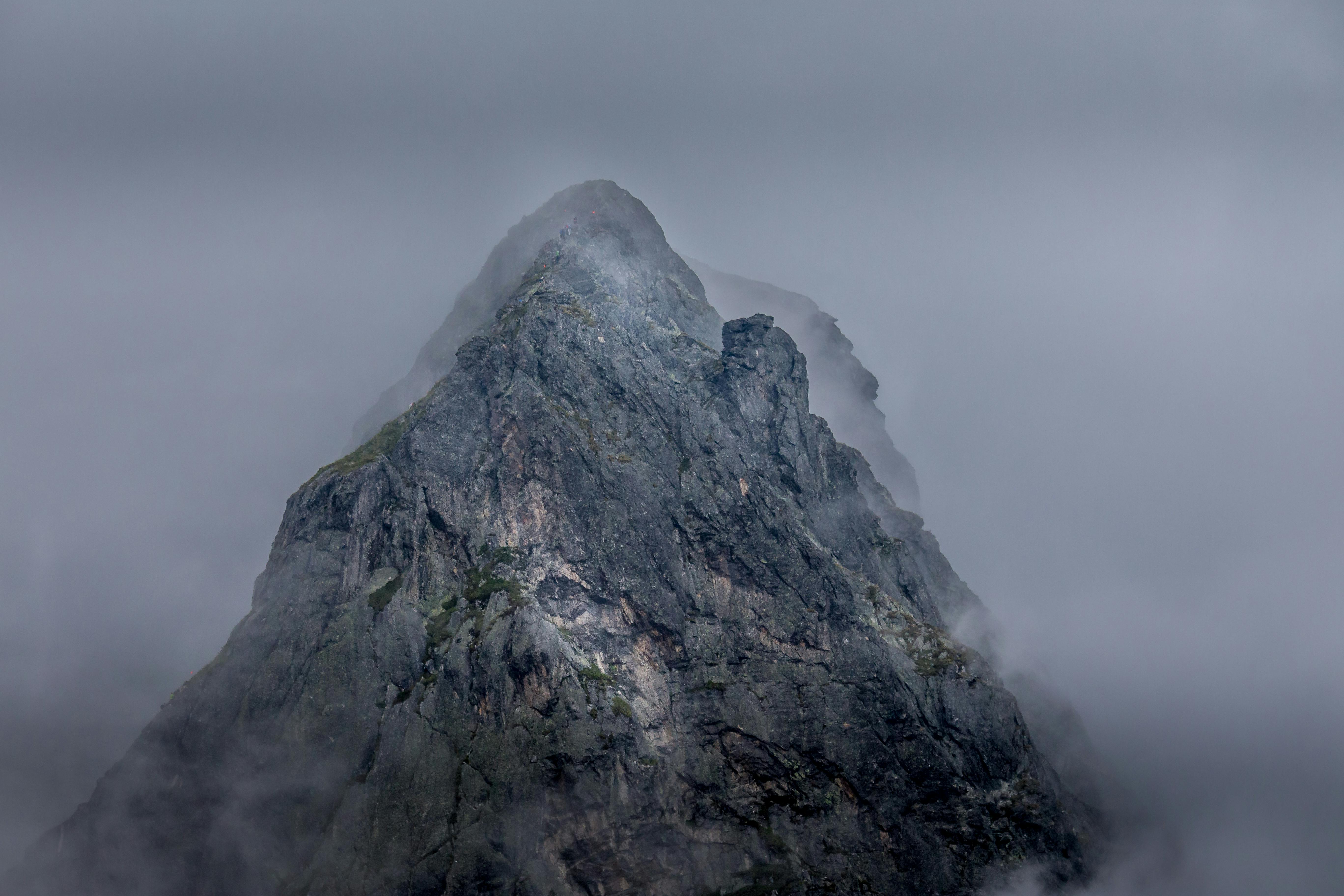 Landscape Photography of Montain · Free Stock Photo