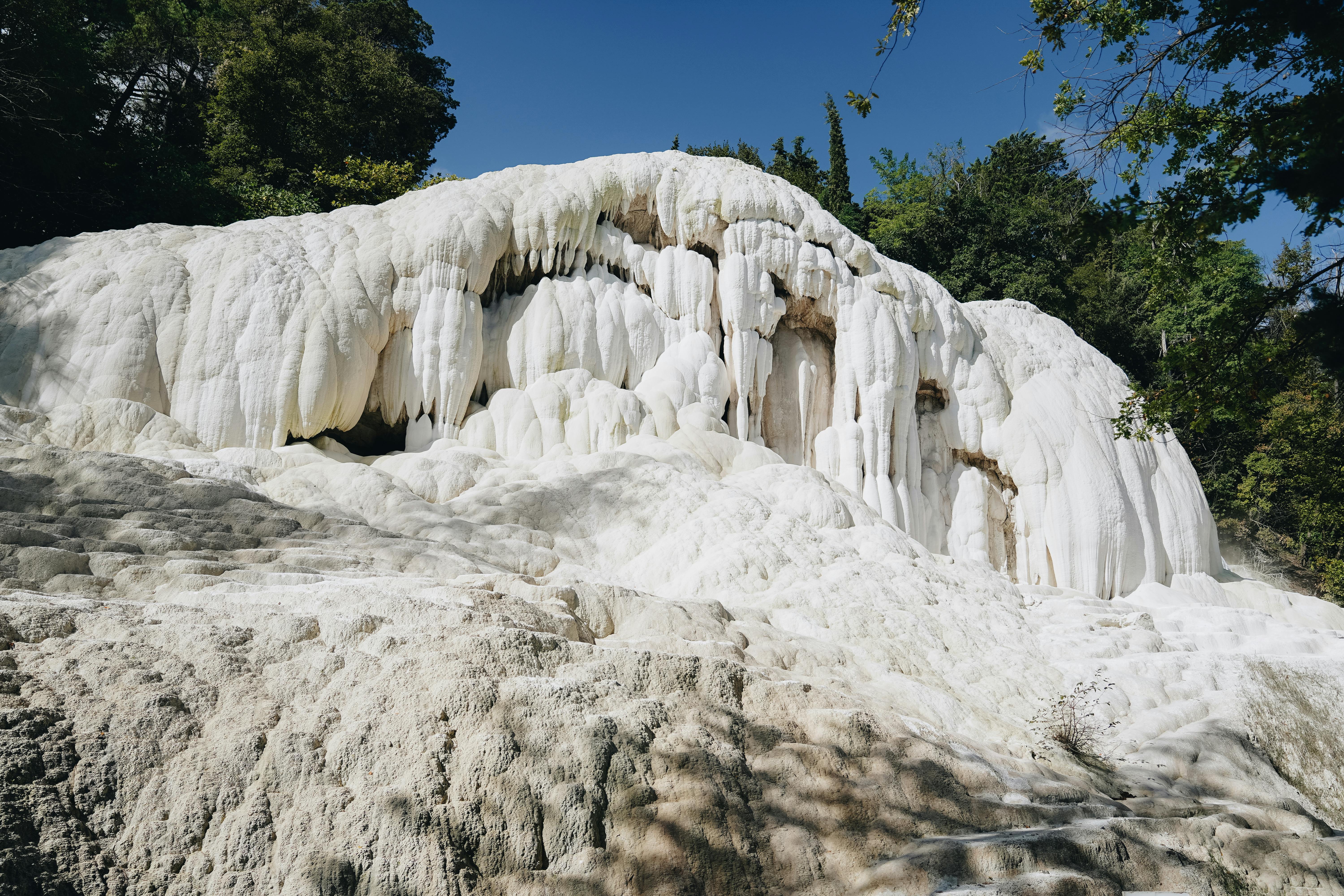 White Limestones Rock Formations in Tuscany · Free Stock Photo