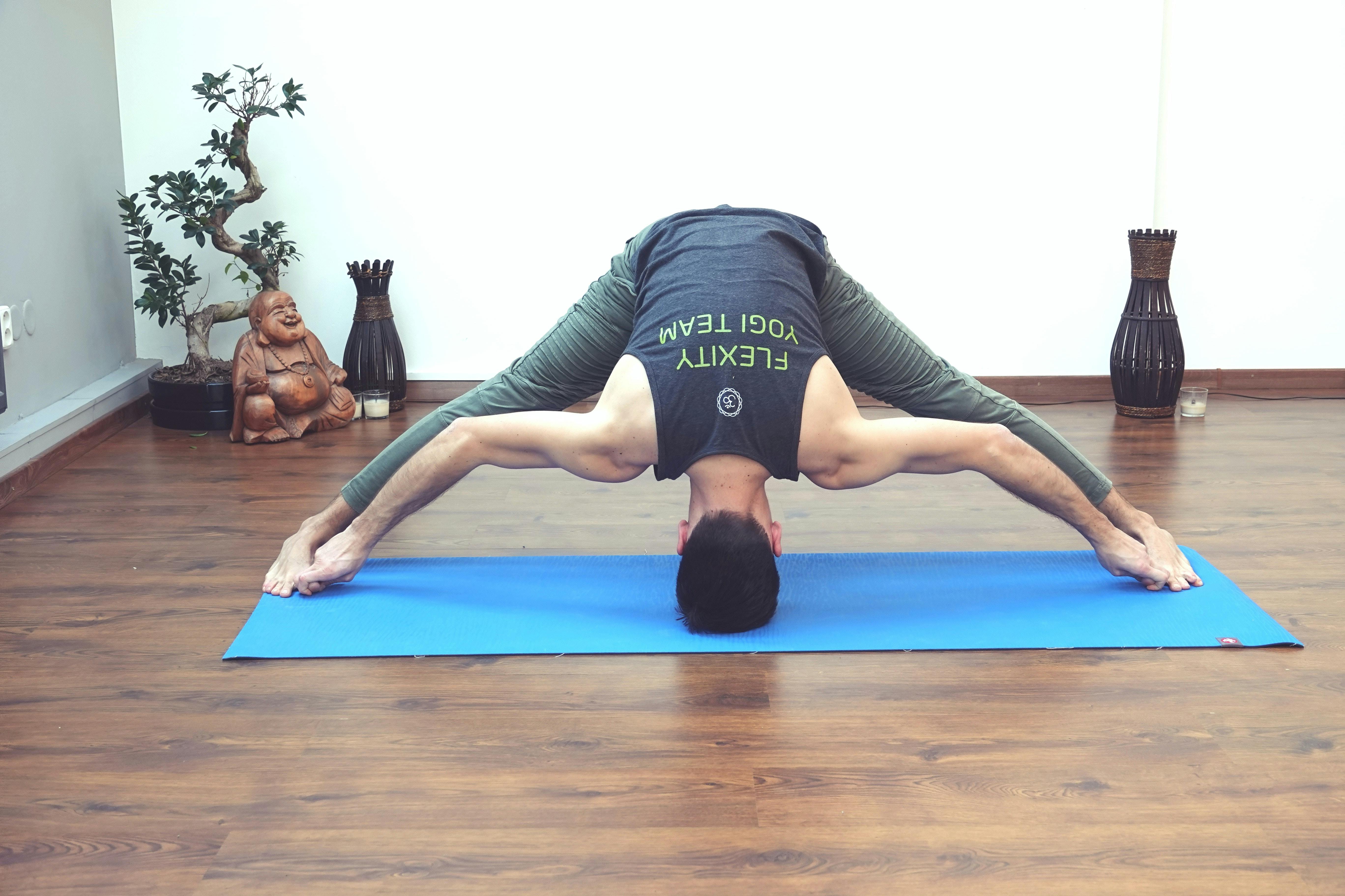 Free stock photo of cvičenie jogy, forma jogy, inštruktor jogy