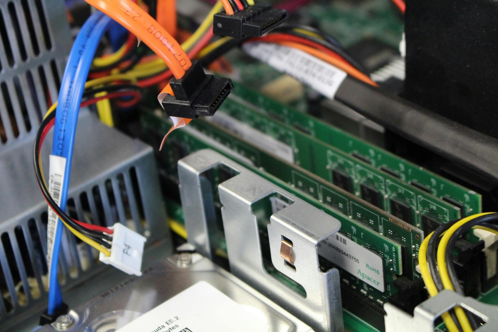 Free stock photo of computer, plug, repair - Stock Image - Everypixel