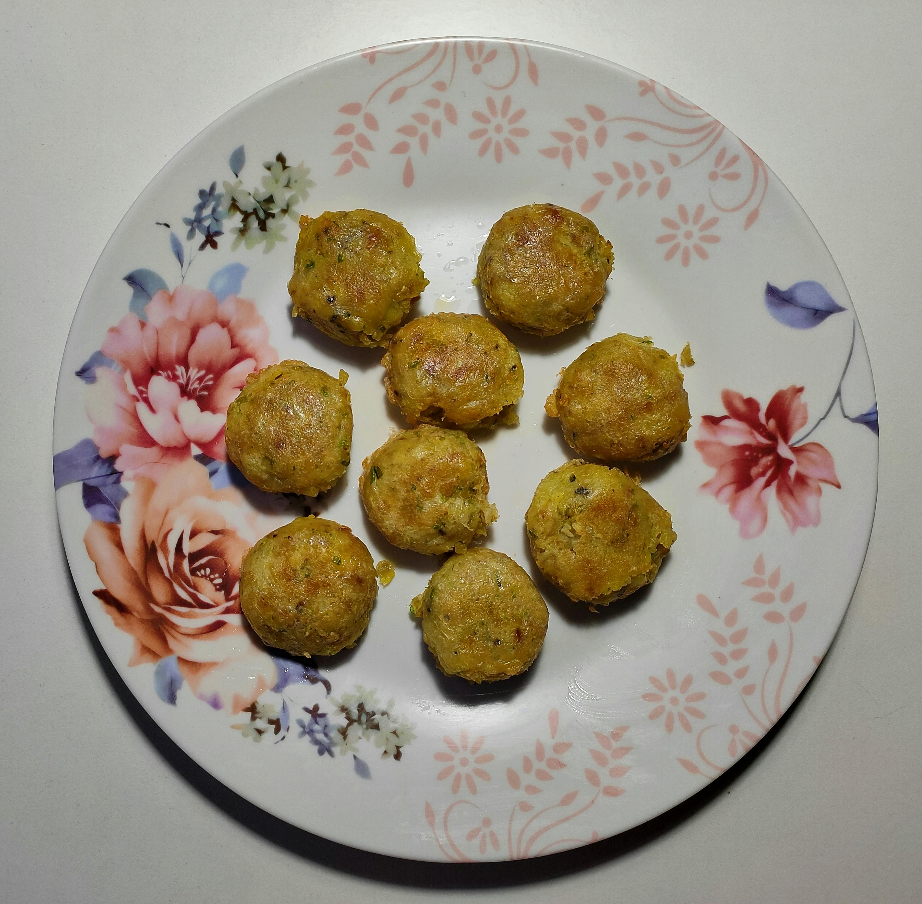 When life gives you potatoes 🥔, you make begedil (or pentolan)! 7 ...