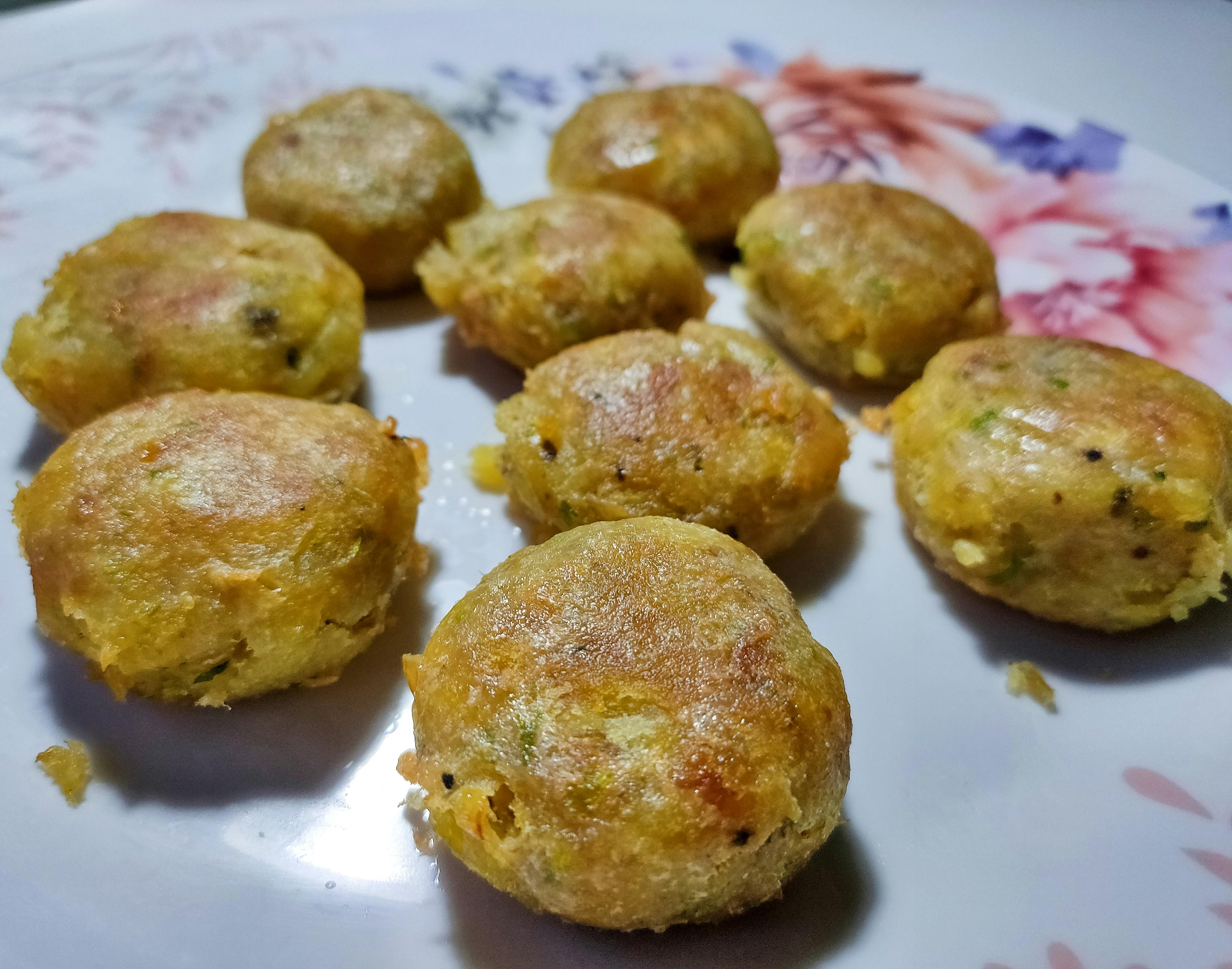 When life gives you potatoes 🥔, you make begedil (or pentolan)! 7 ...