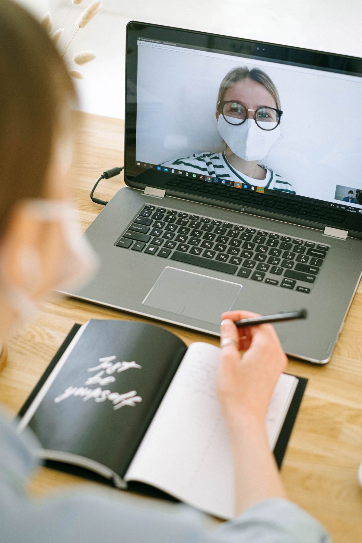 Online Meeting Photos, Download The BEST Free Online Meeting Stock ...