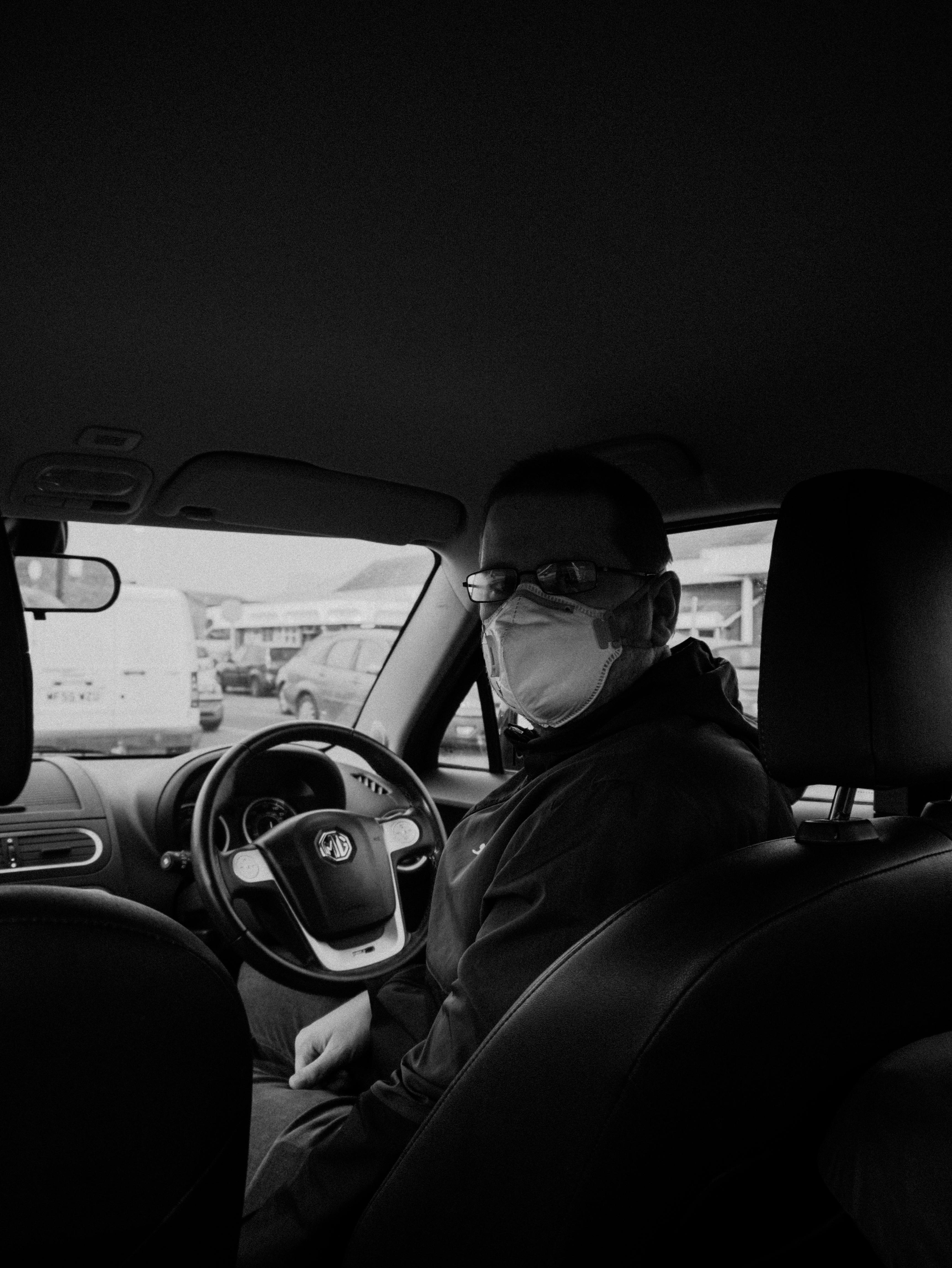 Driver Face Photos, Download The BEST Free Driver Face Stock Photos ...