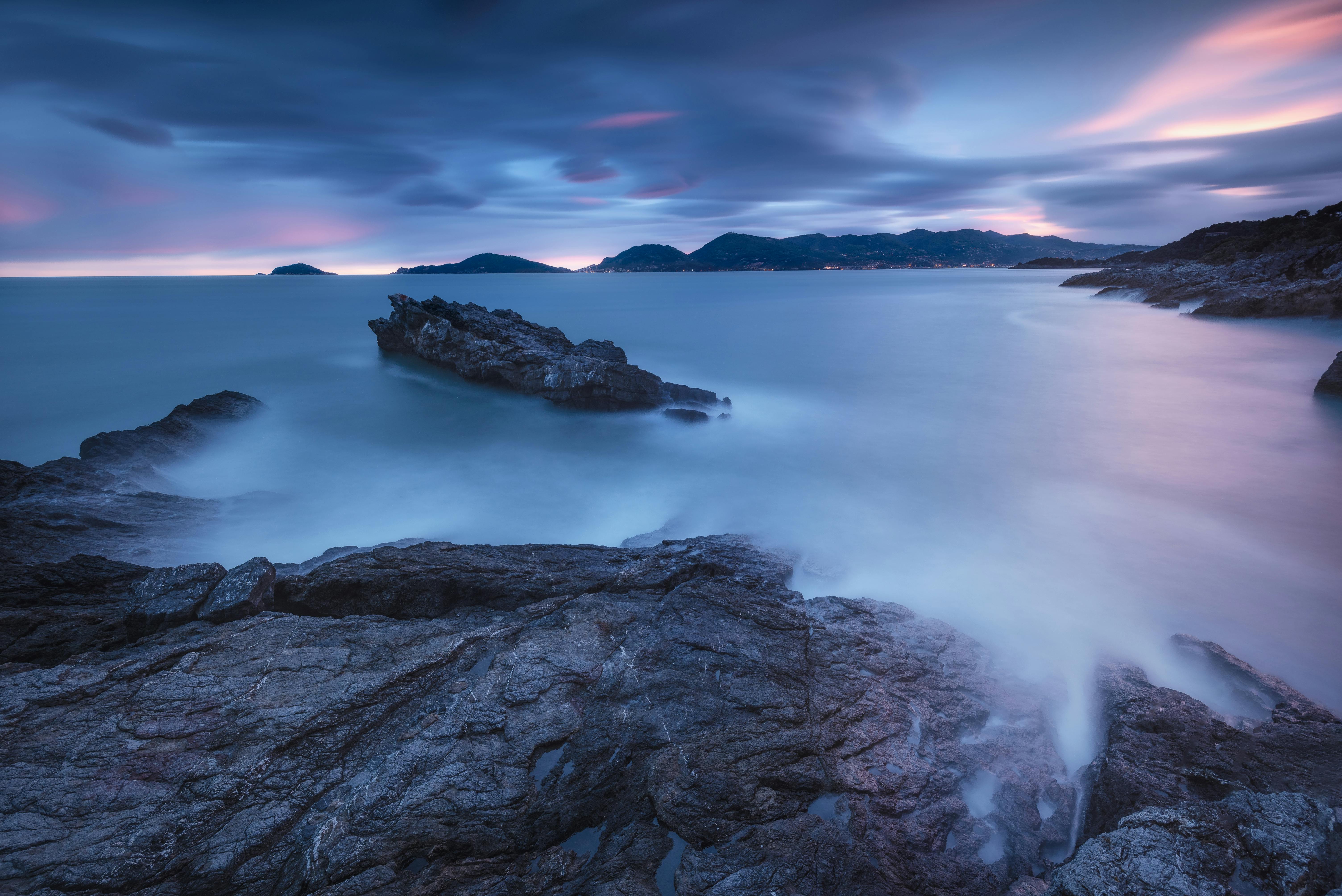 Rock Formation Near the Ocean · Free Stock Photo