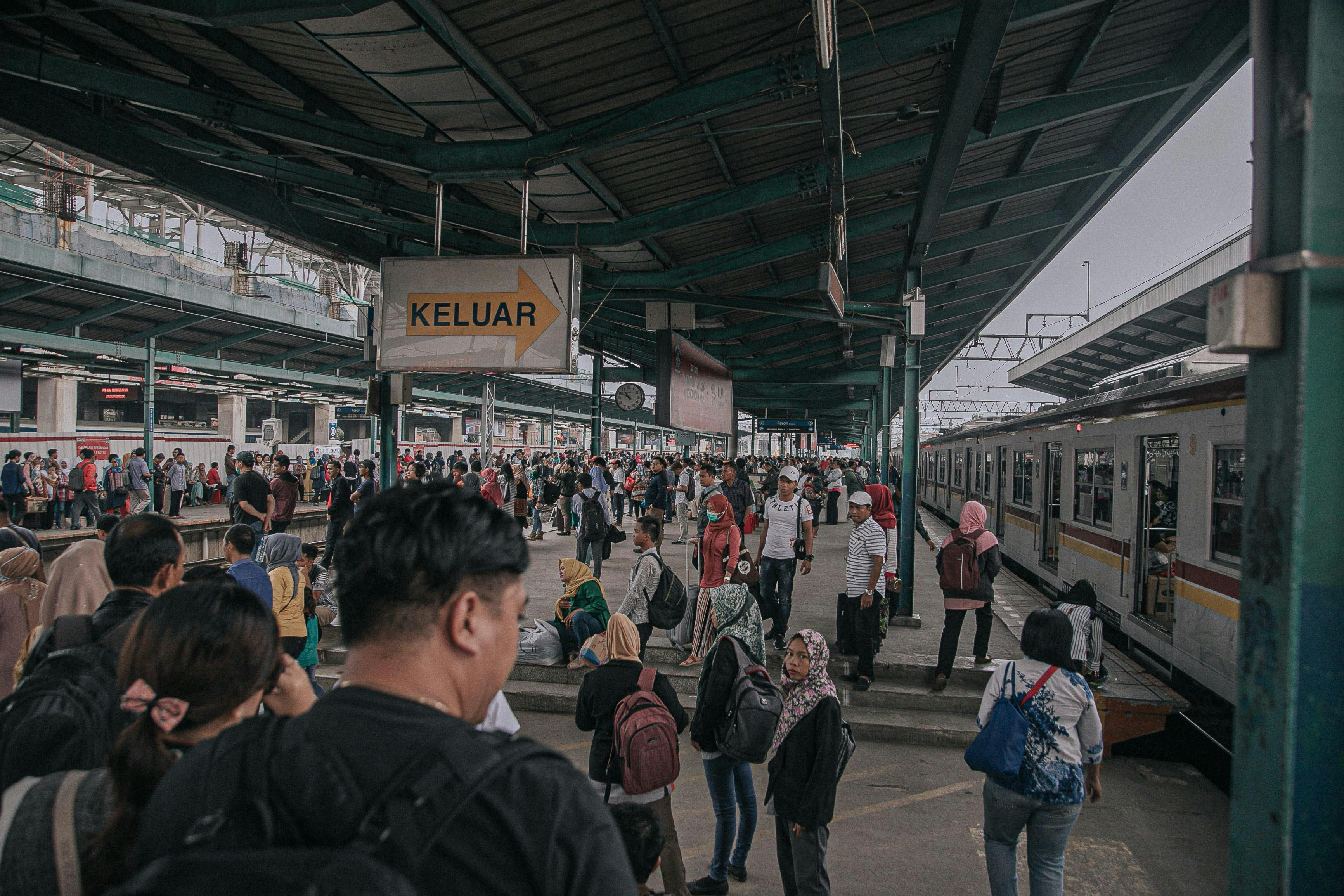Passengers on Railway Station in Asia · Free Stock Photo