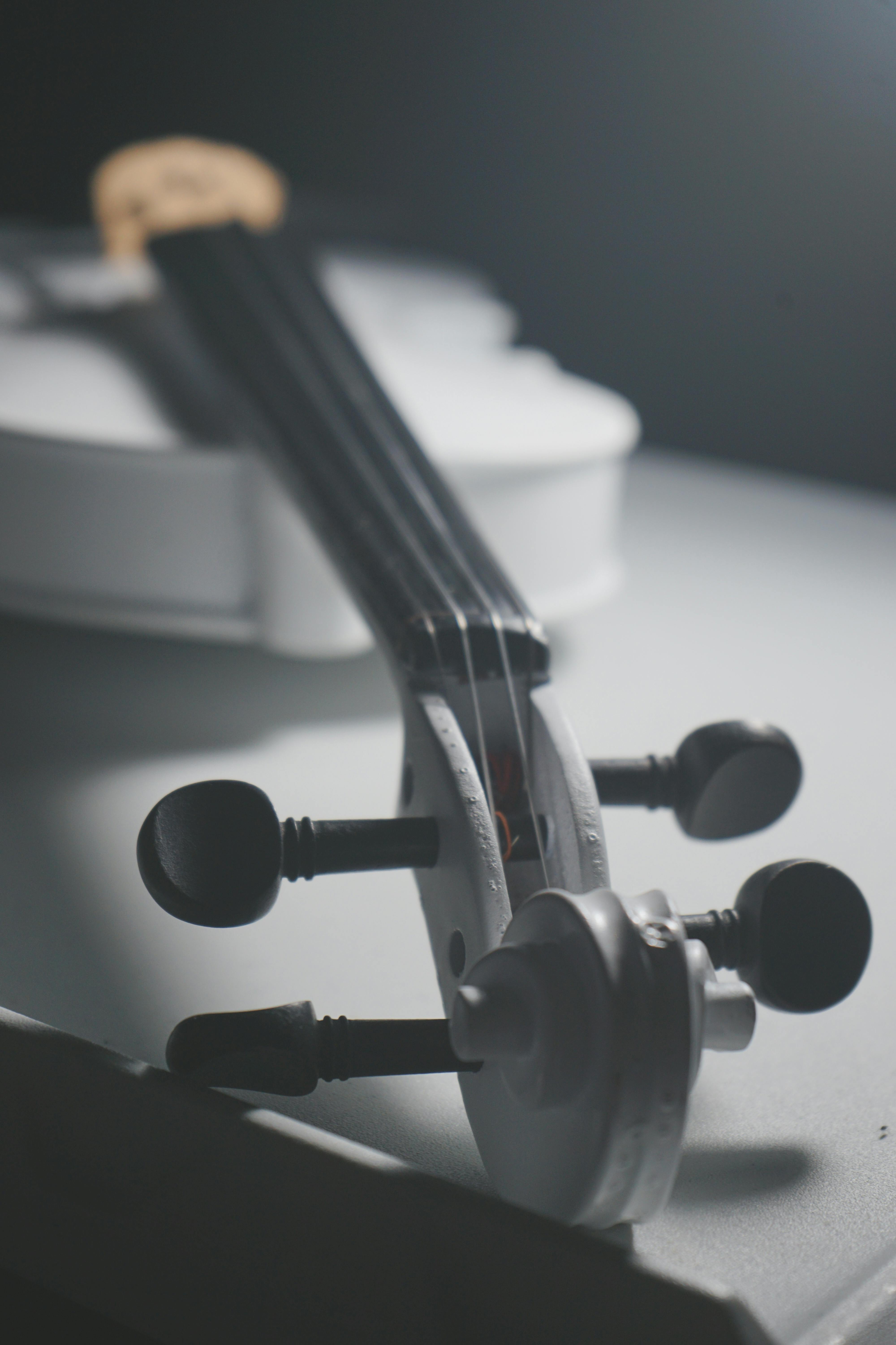 Close-Up Photo of Violin · Free Stock Photo