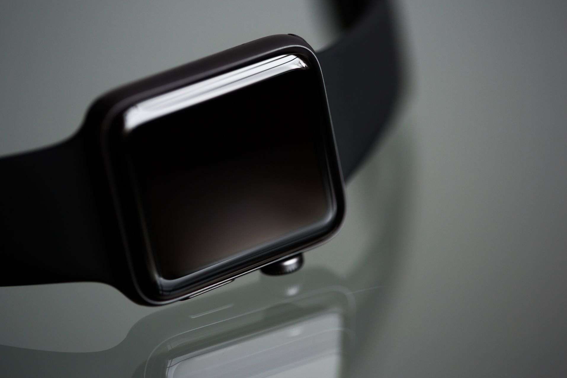 Can Apple Watch Connect to 2 iPhones: Explained in Detail