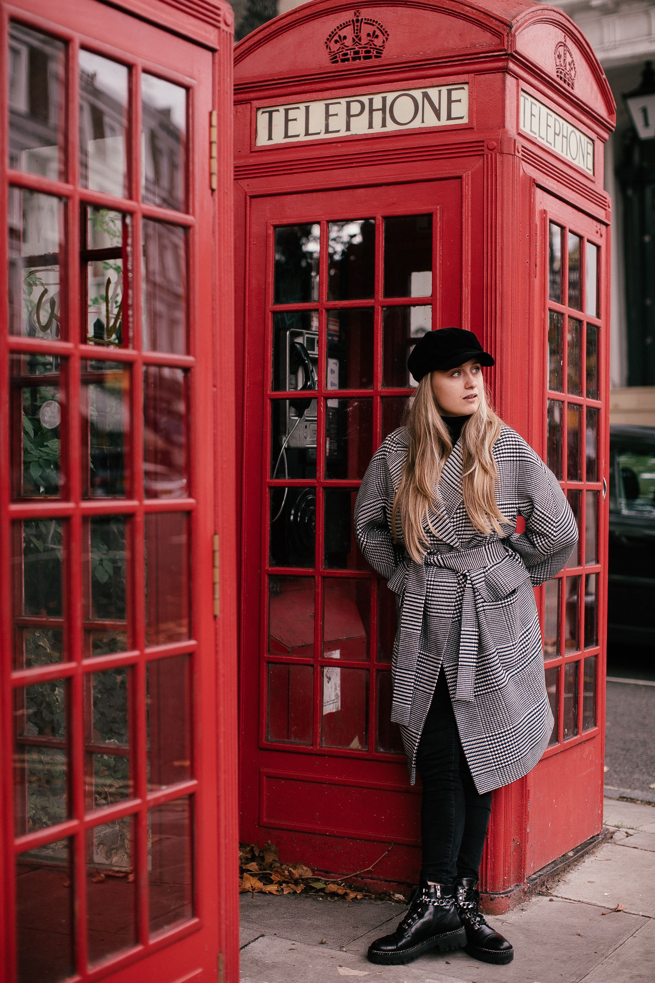 Red Telephone Booth · Free Stock Photo