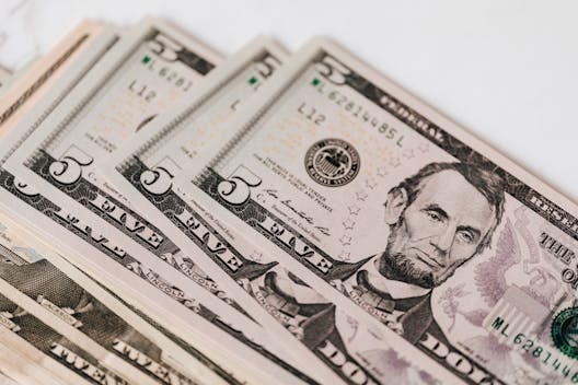 Meet Todd Combs: Warren Buffett's Top Investment Lieutenant