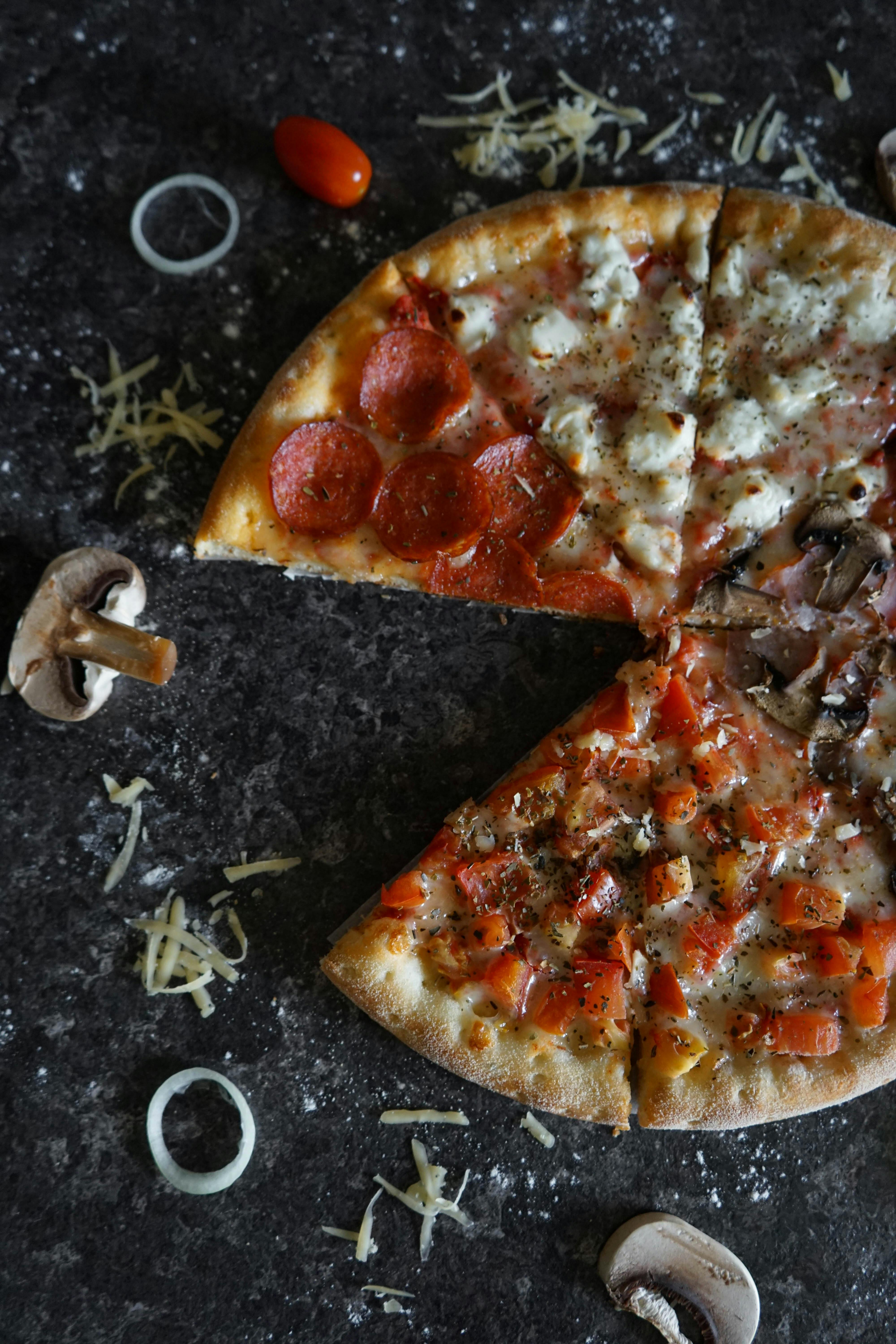 Pollo Funghi Chicken And Mushroom Pizza Photos, Download The BEST Free ...