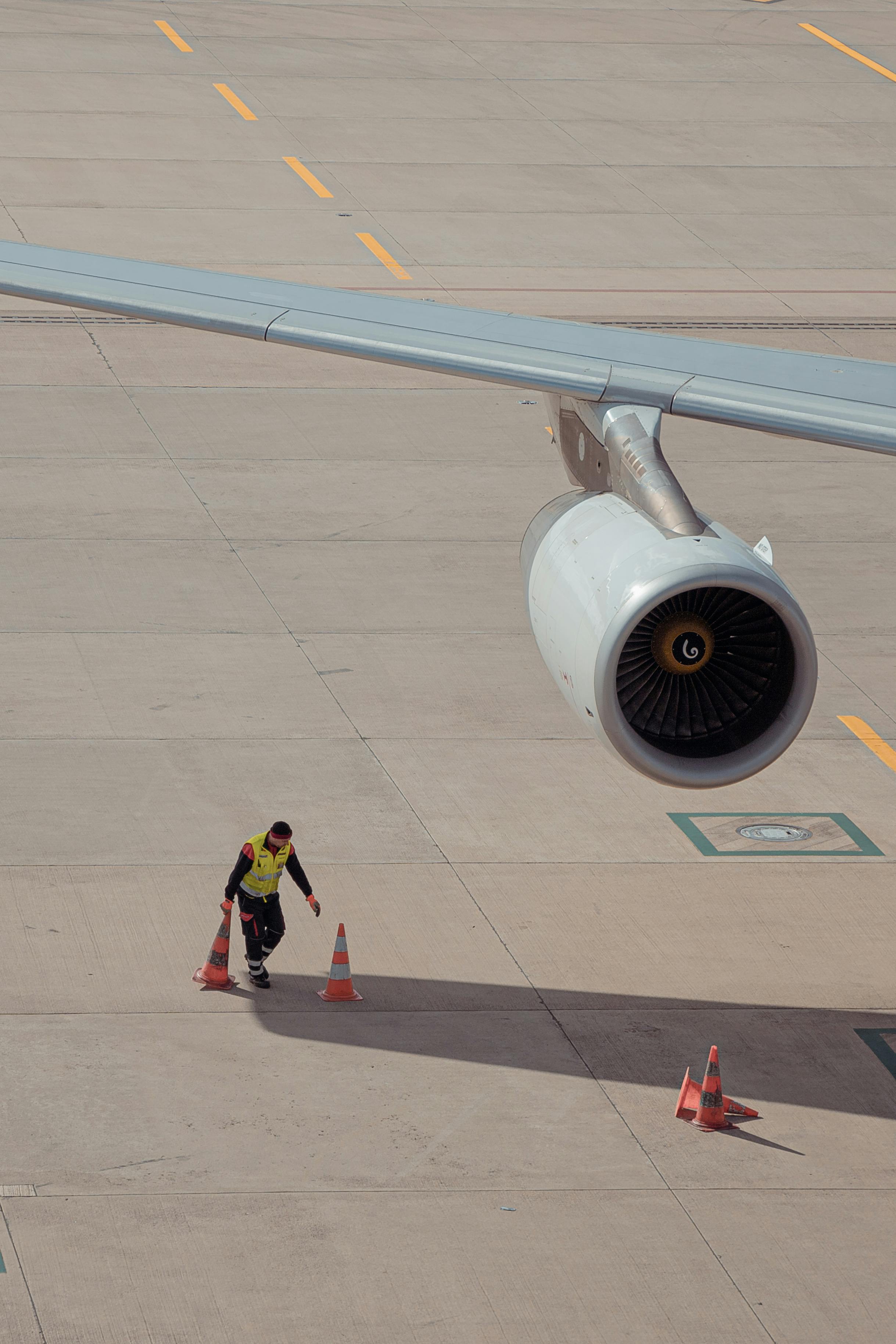 Airplane Taking Off Photos, Download The BEST Free Airplane Taking Off ...