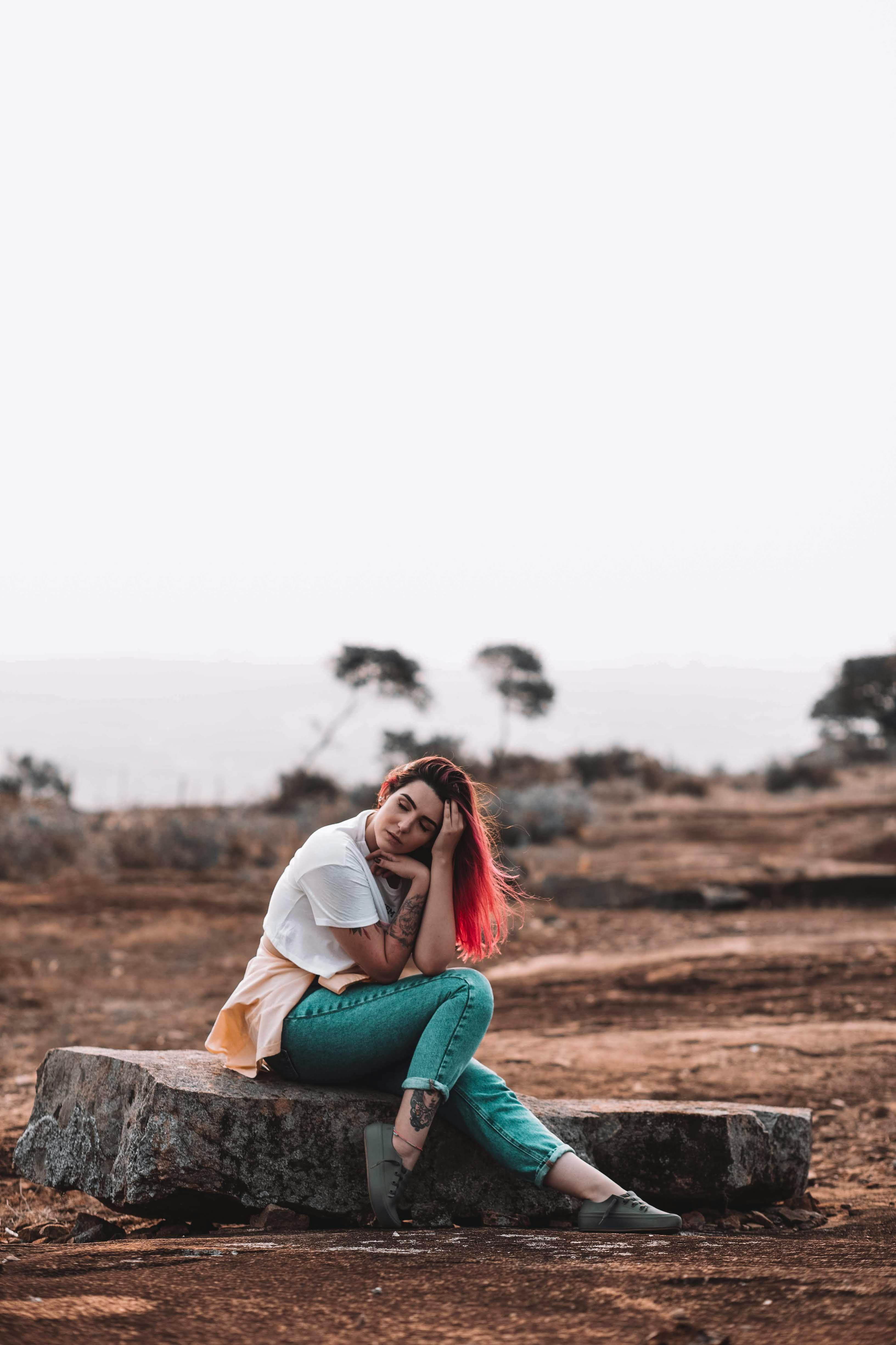 Photo gratuite de à la mode, adulte, arrière plan flou, beauté ...