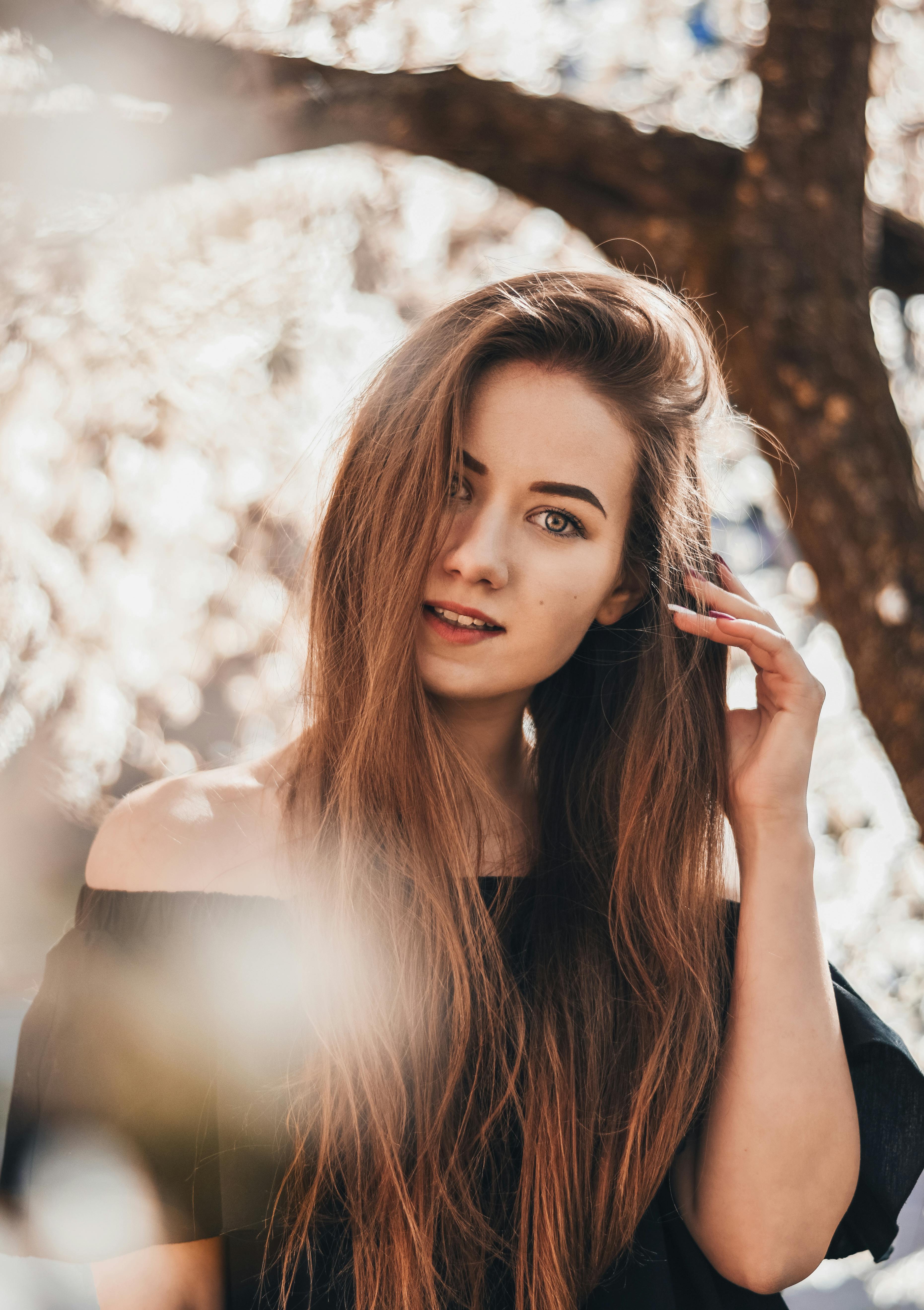 Shadow of woman with crown on head · Free Stock Photo Shadow of woman with crown on head · Free Stock Photo