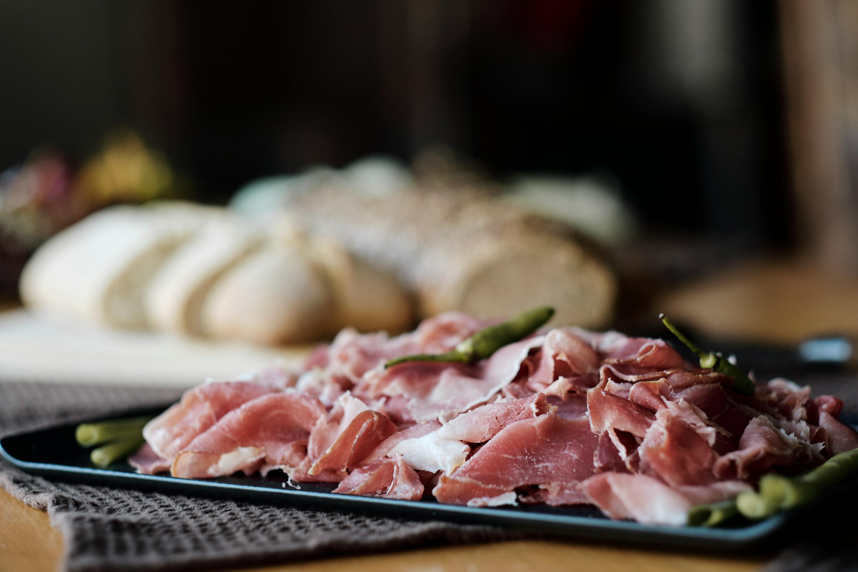 Meat on Tray · Free Stock Photo