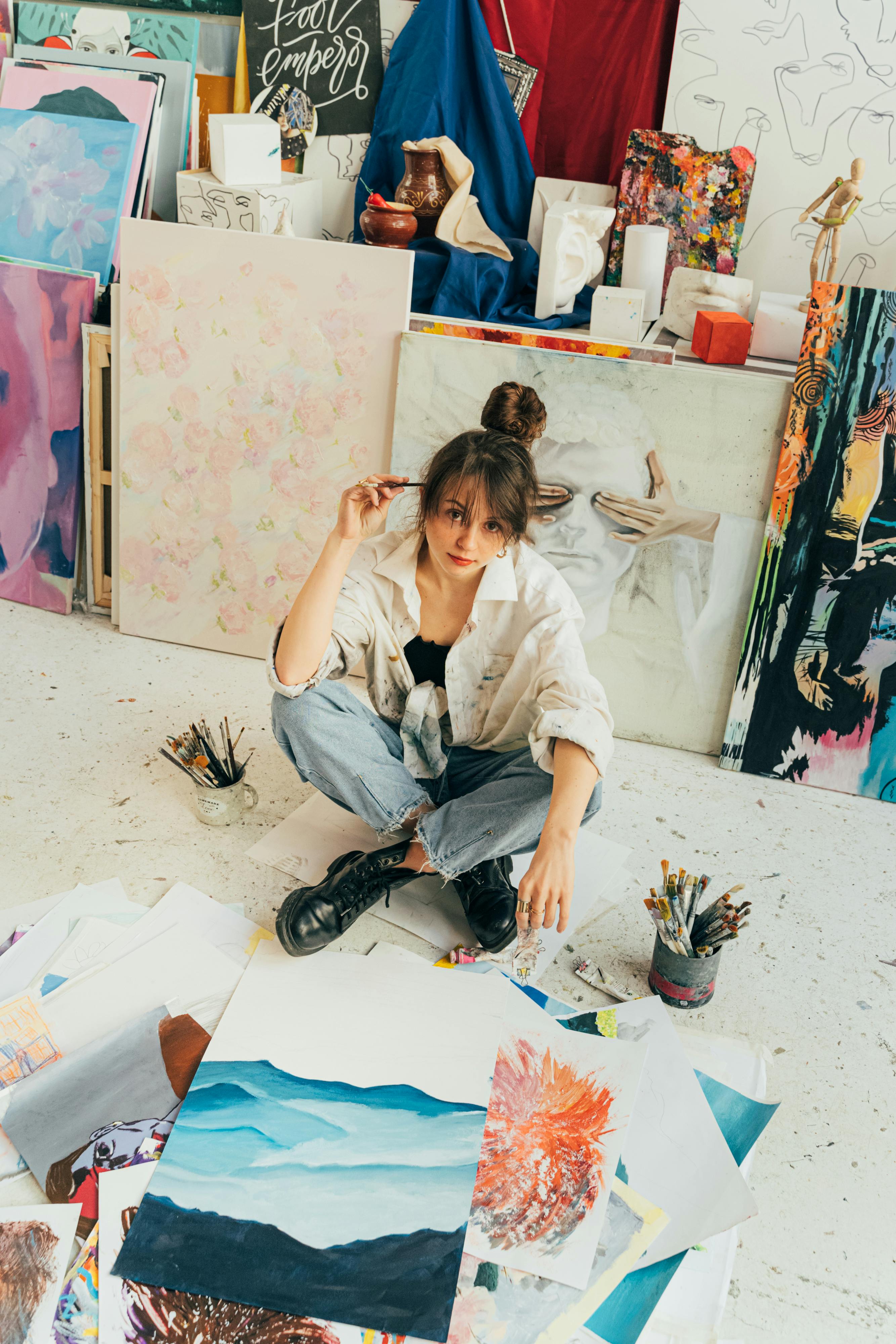 A Woman doing Painting · Free Stock Photo