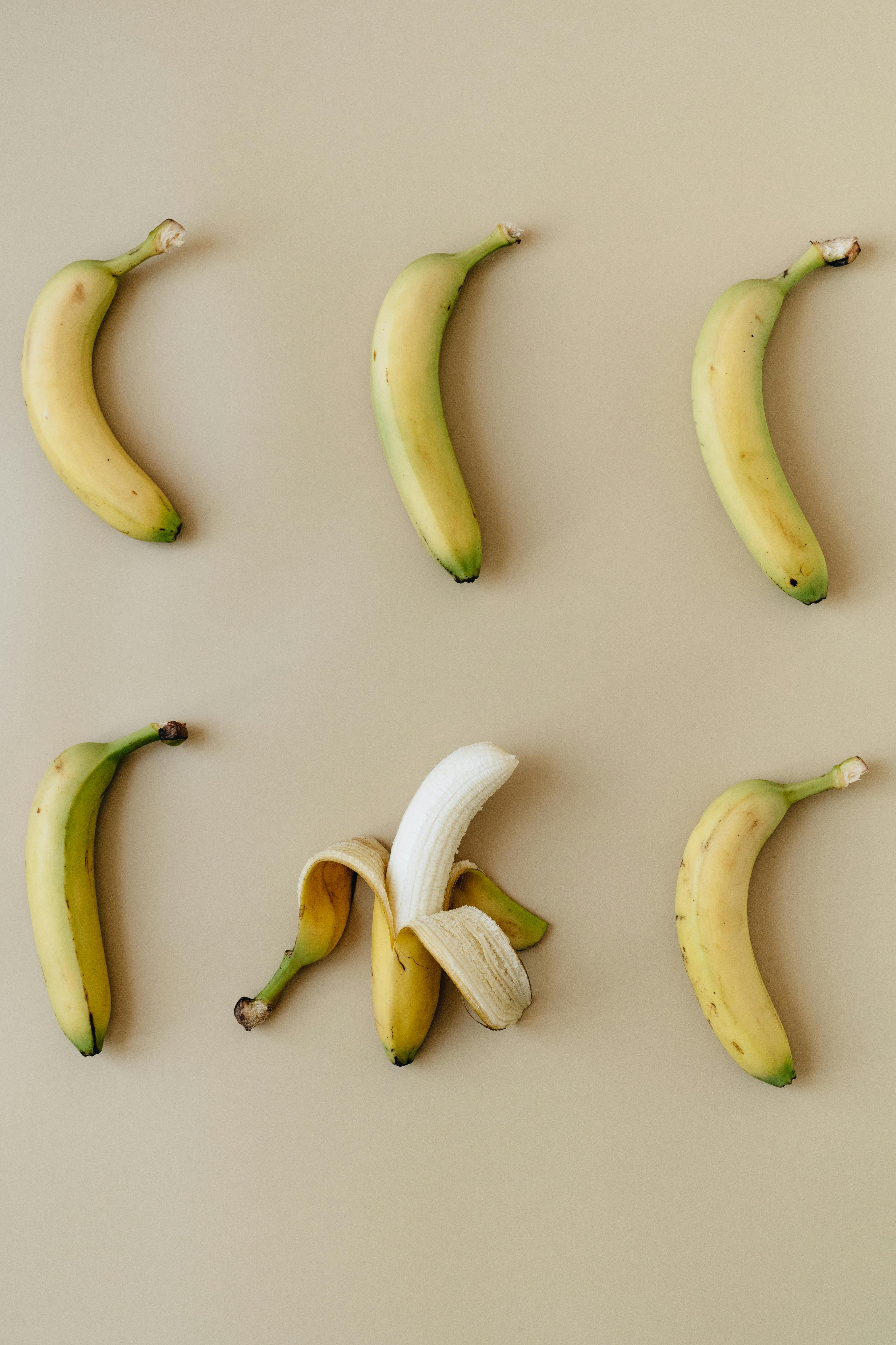 Six Bananas Photos, Download The BEST Free Six Bananas Stock Photos ...