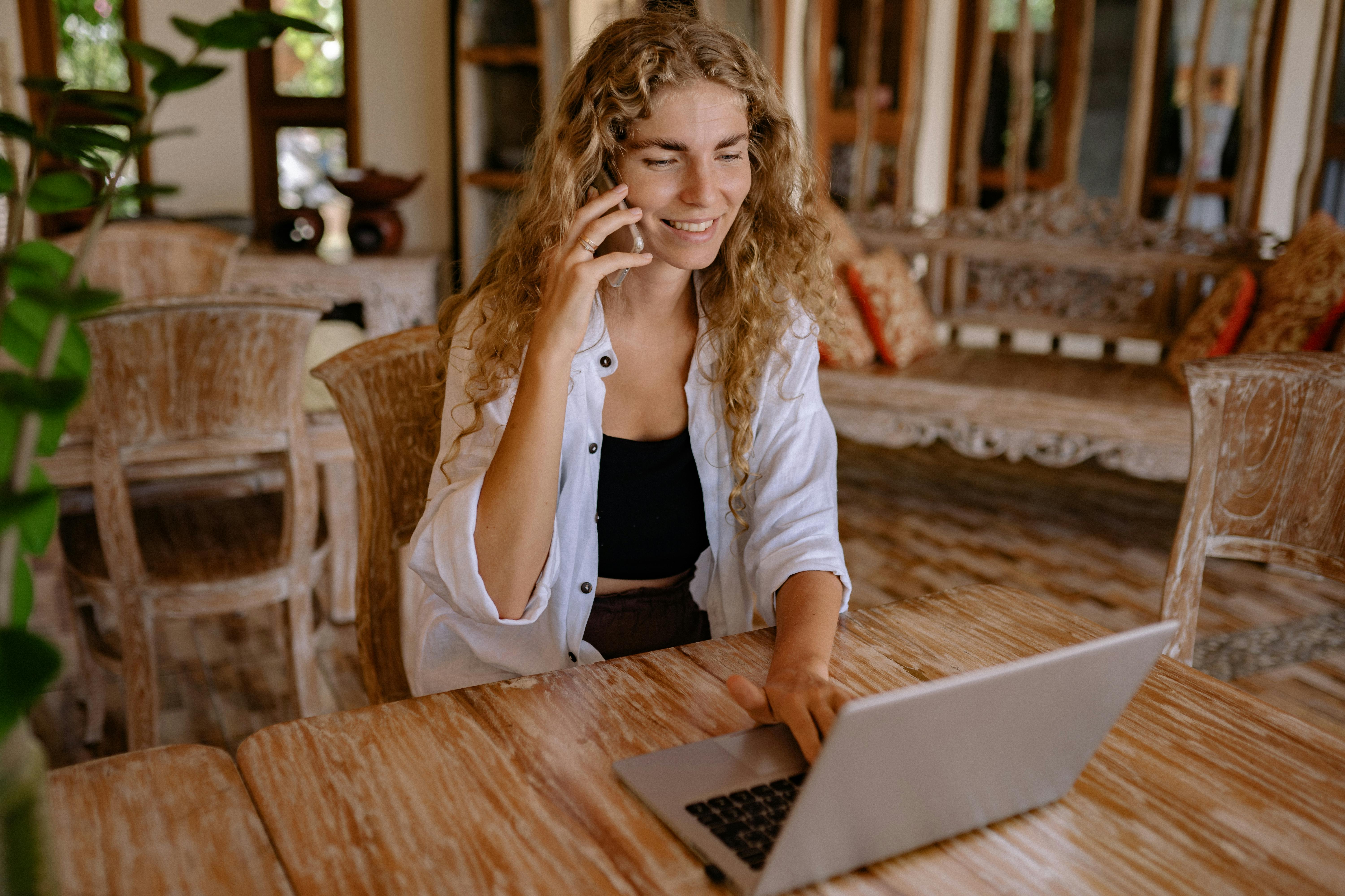 Woman At Laptop Photos, Download The BEST Free Woman At Laptop Stock ...