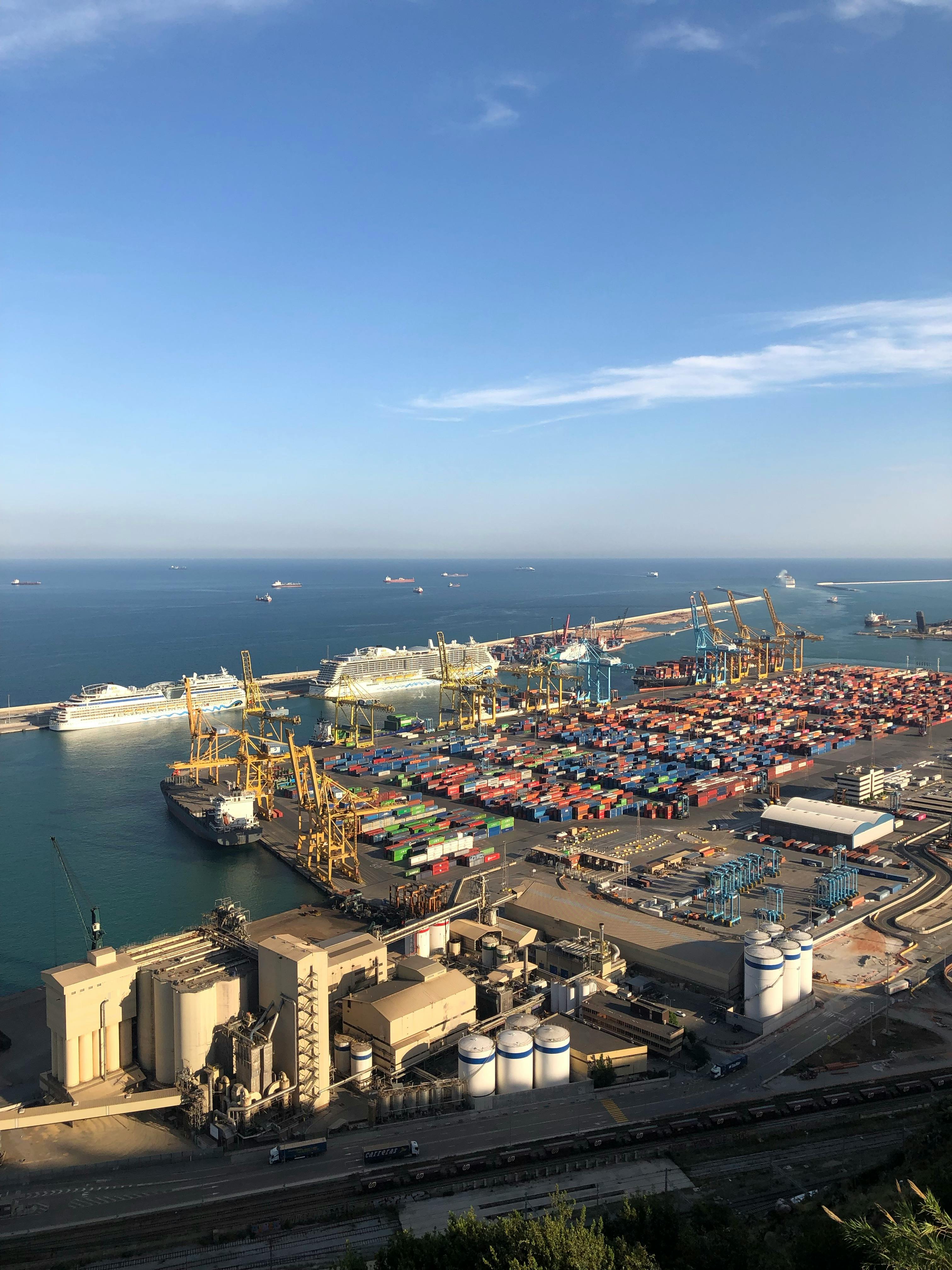 Seascape with loading harbor and ships · Free Stock Photo