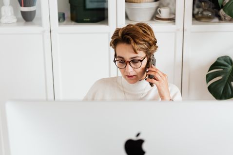How to view text messages on computer without phone safely