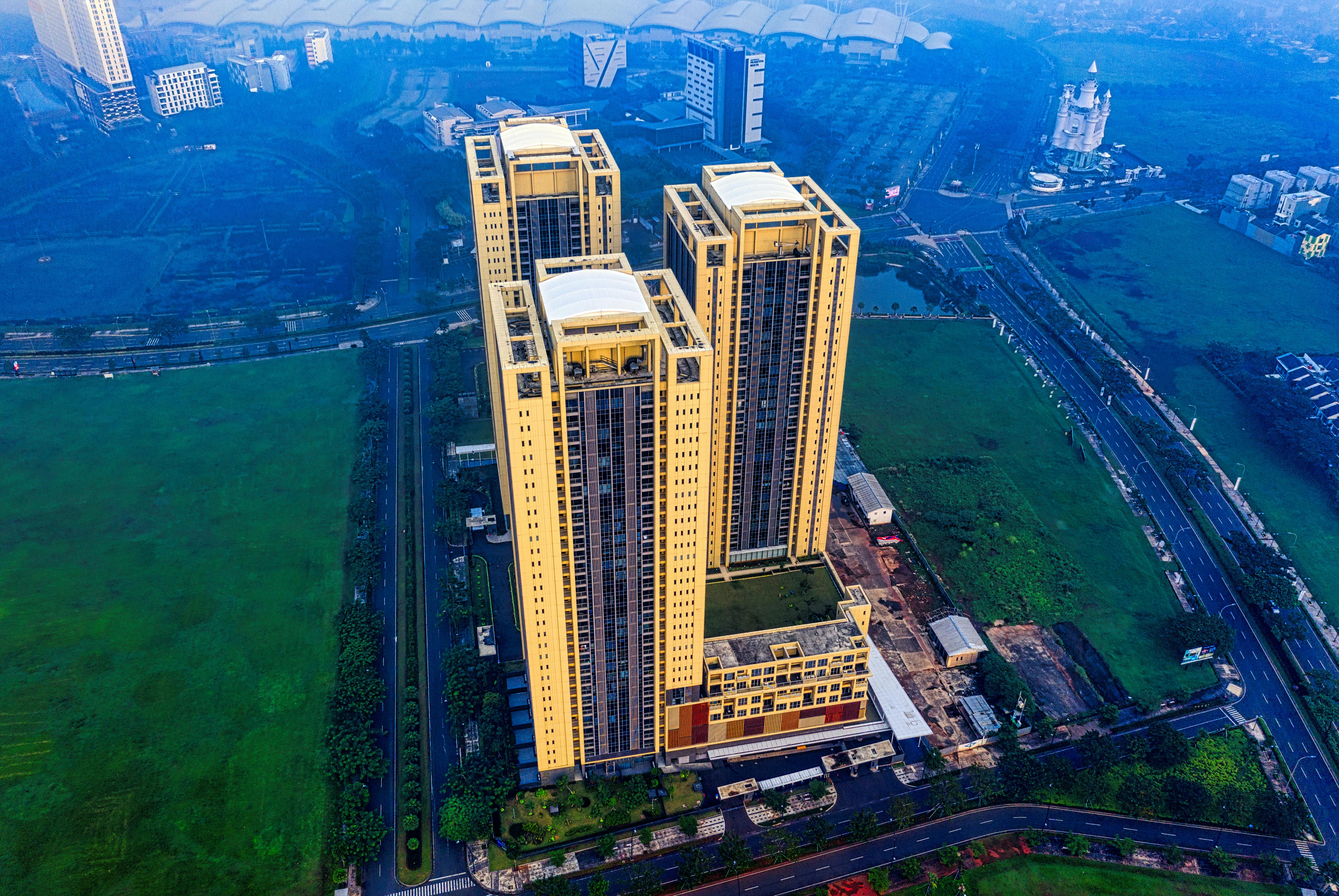 Aerial View of City Buildings · Free Stock Photo