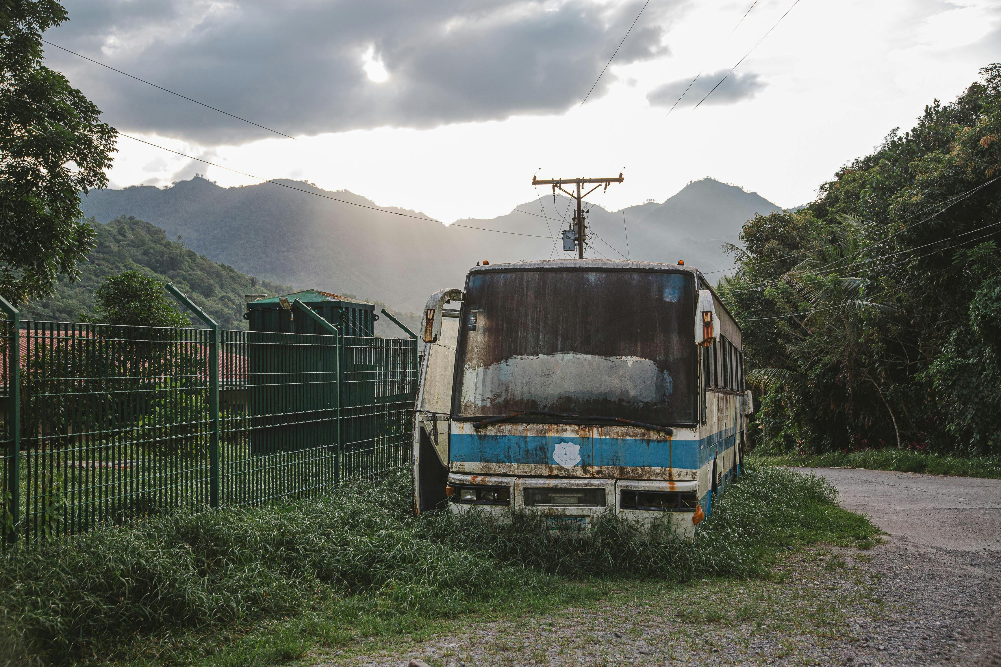 Rusted Bus Photos, Download The BEST Free Rusted Bus Stock Photos & HD ...