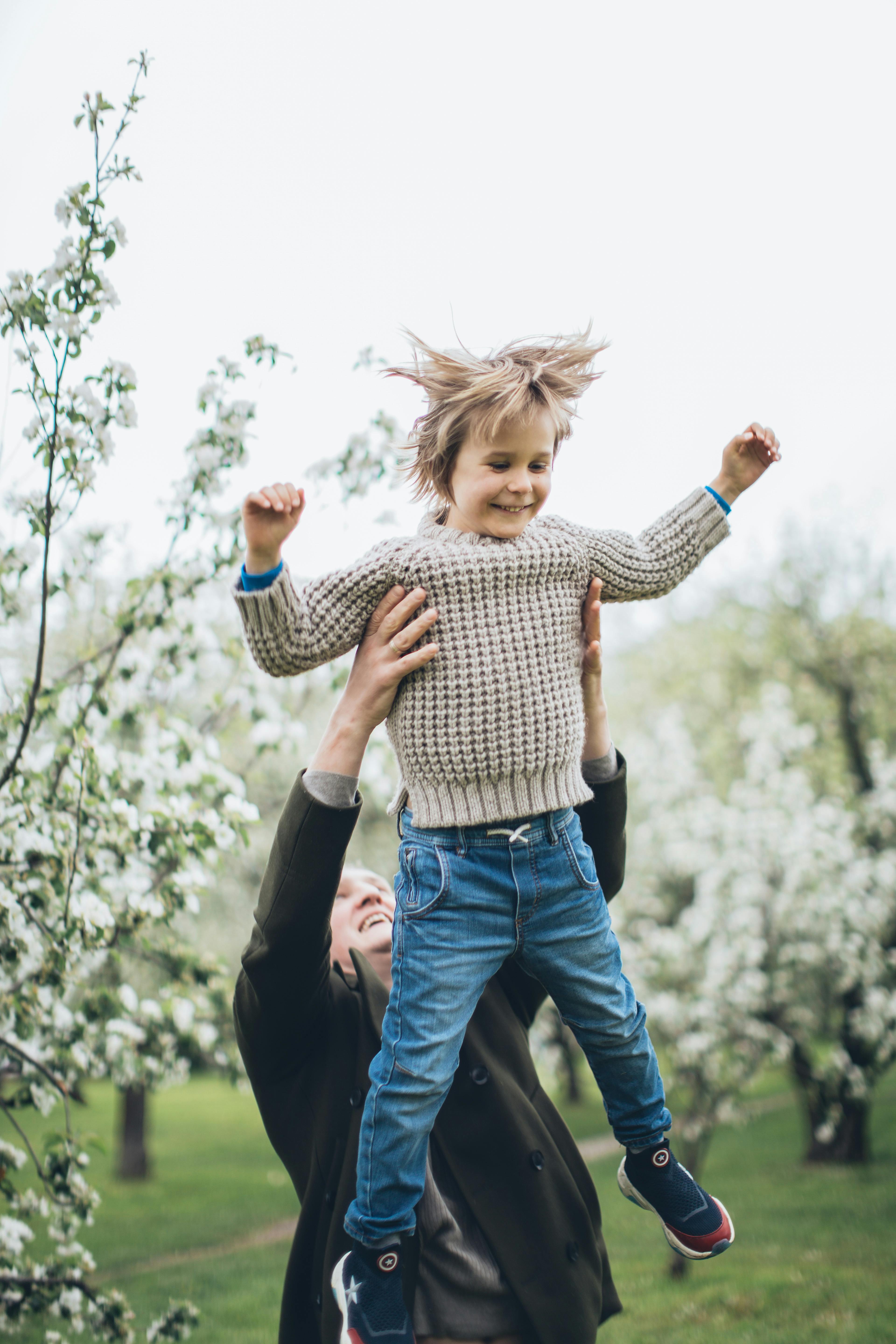 Dad Lifting Child In The Air Photos, Download The BEST Free Dad Lifting ...