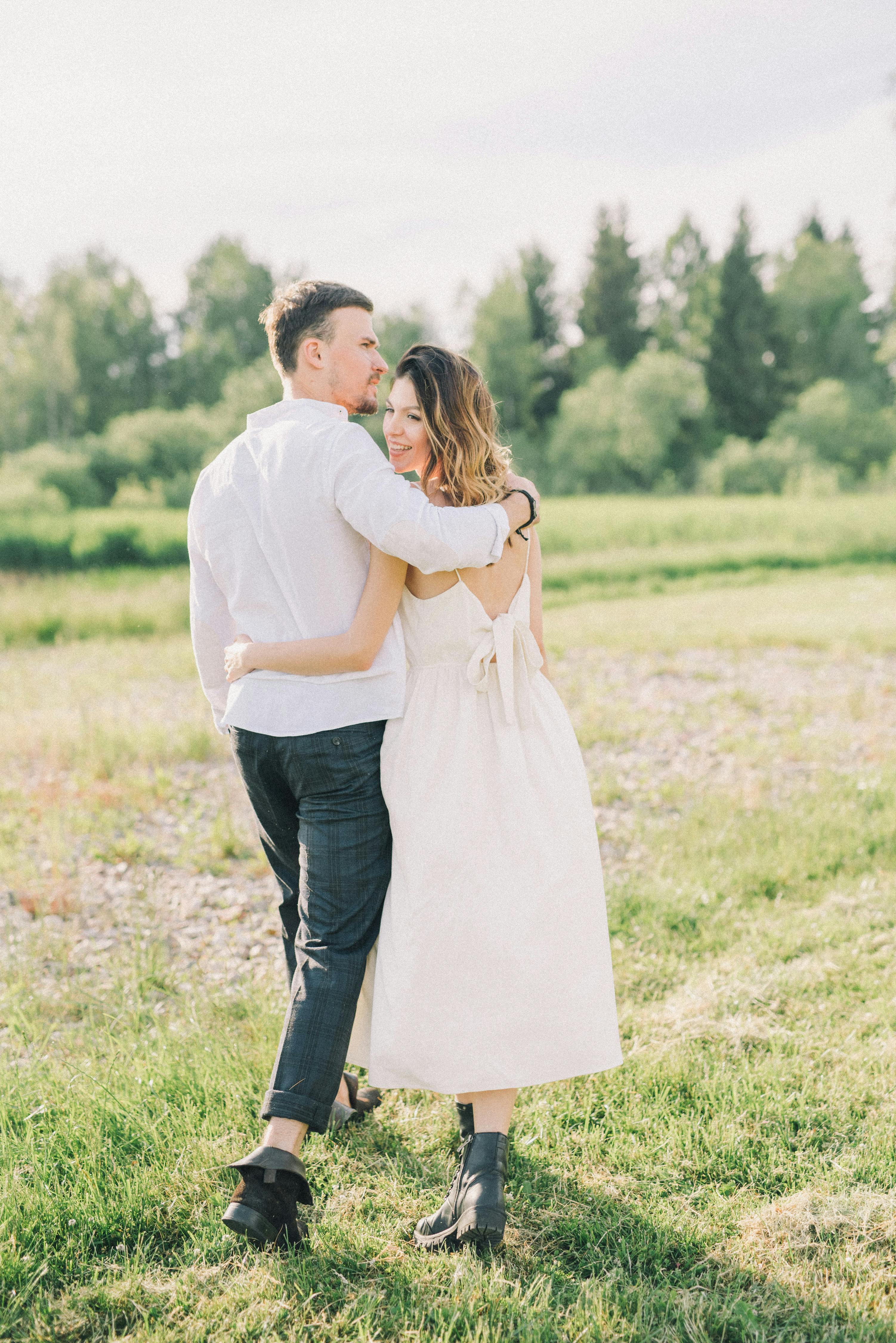 161,079+ Best Free Looking back Stock Photos & Images · 100% Royalty ...