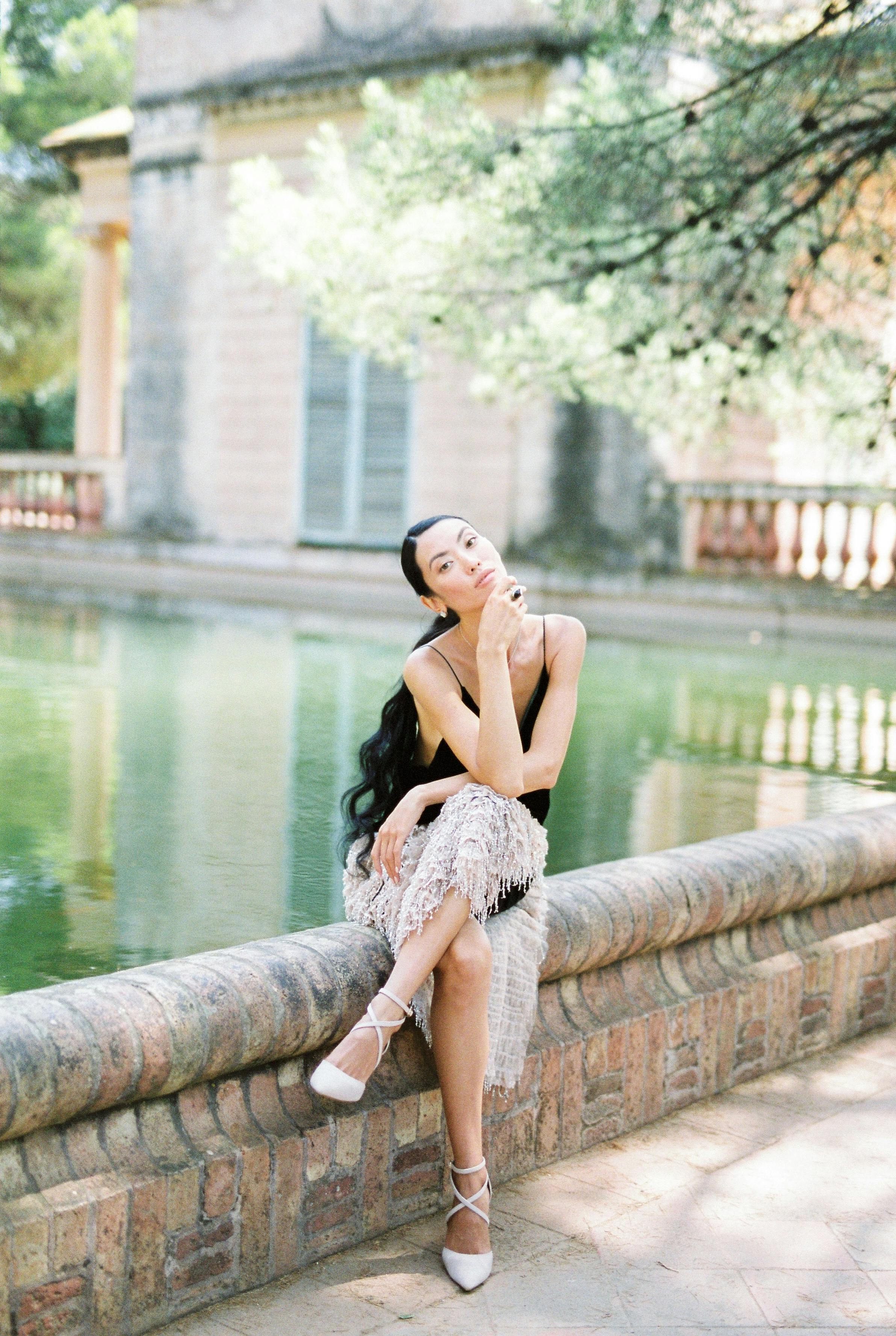 Model In Pool Photos, Download The BEST Free Model In Pool Stock Photos ...