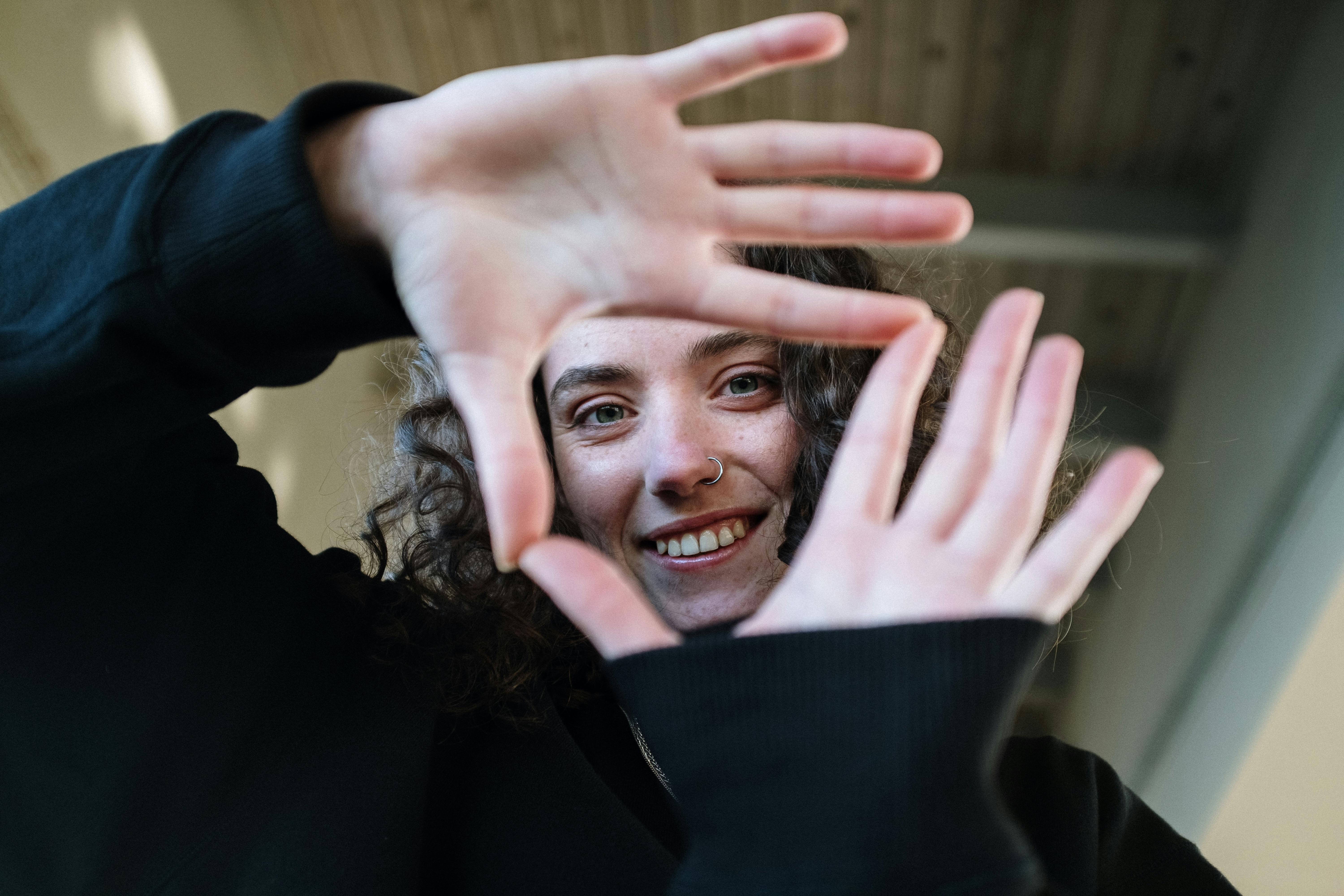 Frame Hands Photos, Download The BEST Free Frame Hands Stock Photos ...