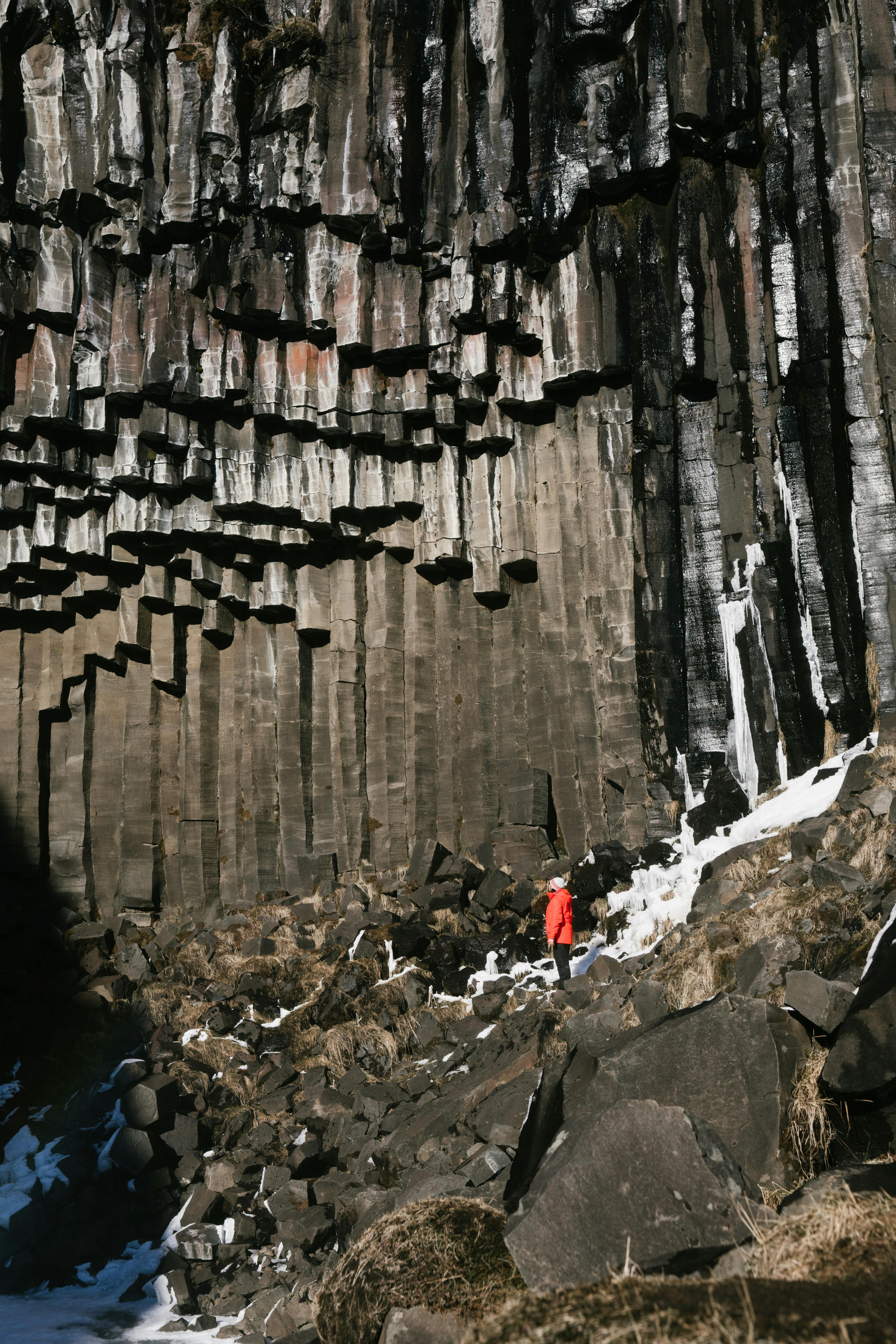 Rocky Cliff Pyramid Shapes Photos, Download The BEST Free Rocky Cliff ...