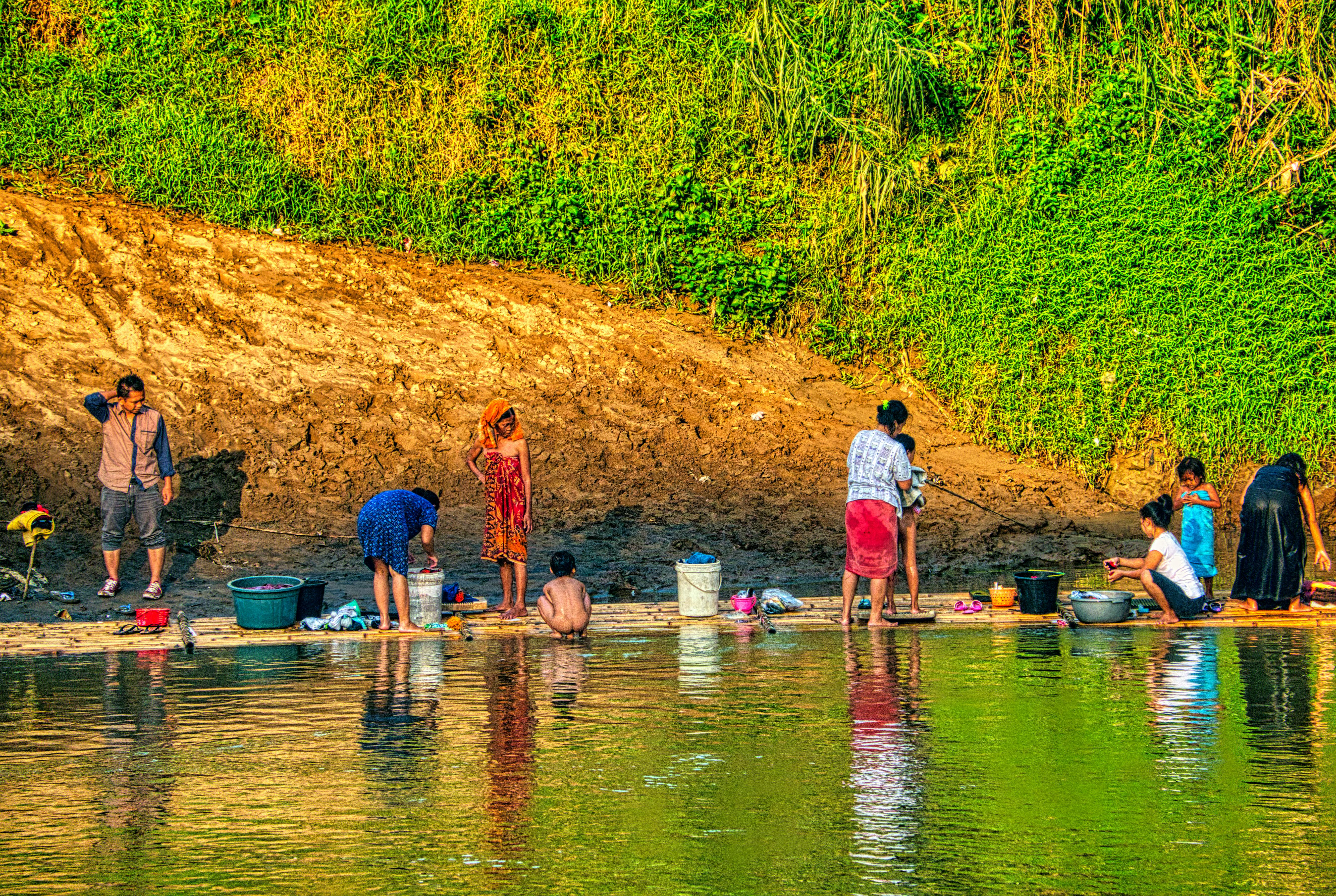 People on the River · Free Stock Photo