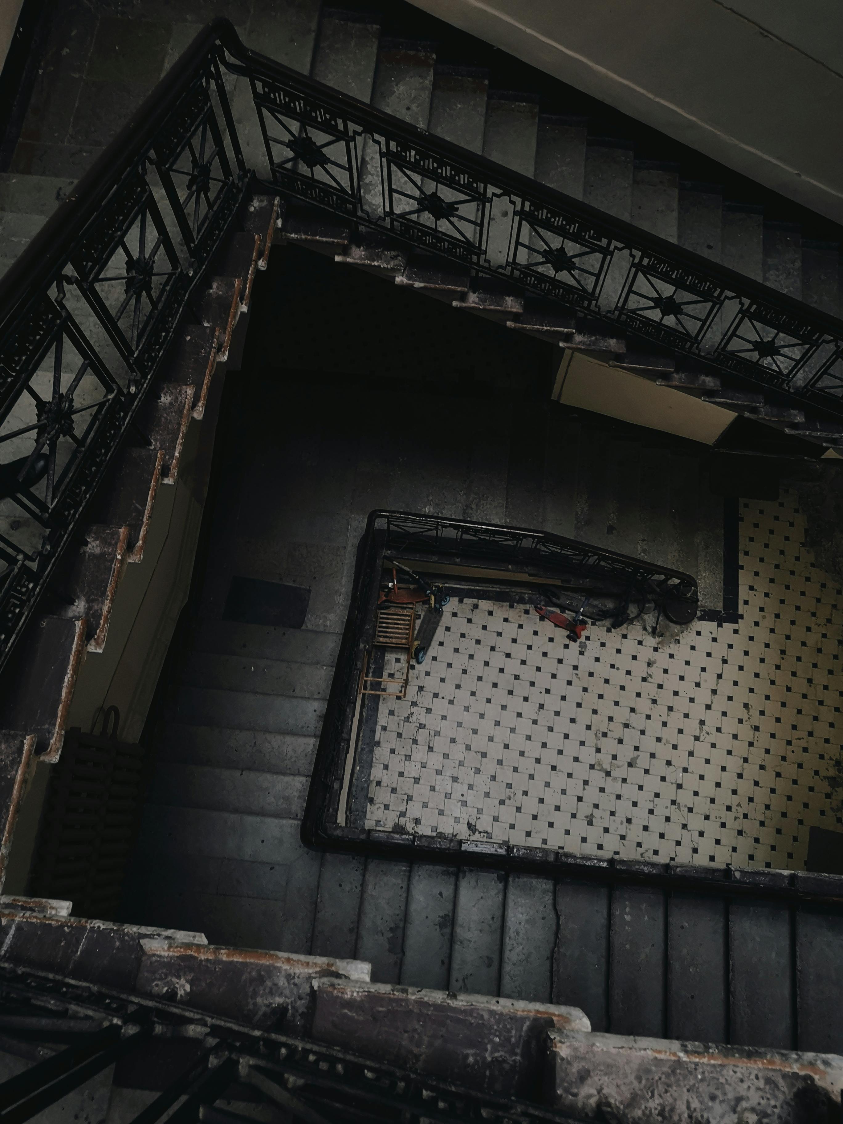 A Photo of an Empty Staircase · Free Stock Photo