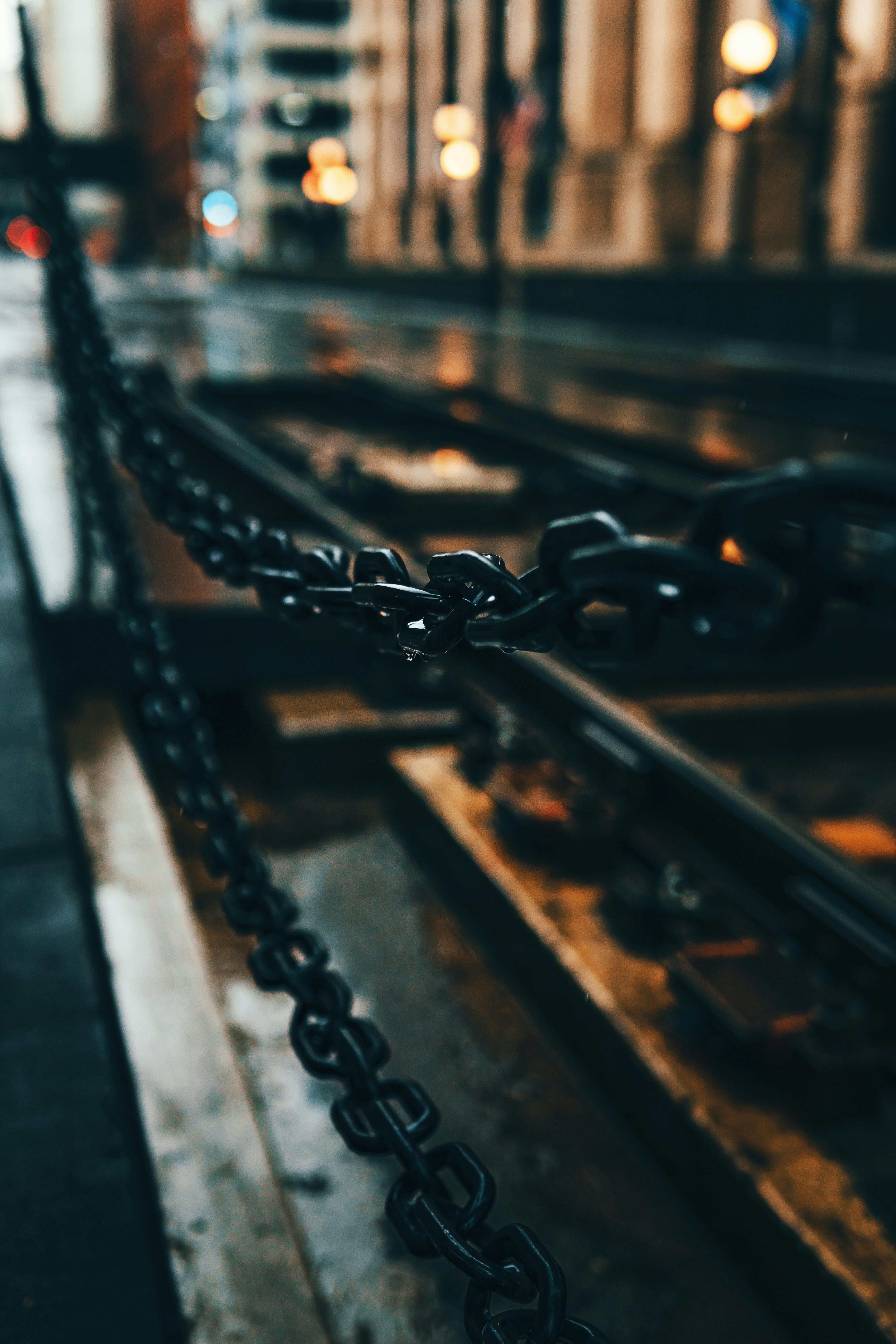 Black Metal Chain in Close Up Shot · Free Stock Photo