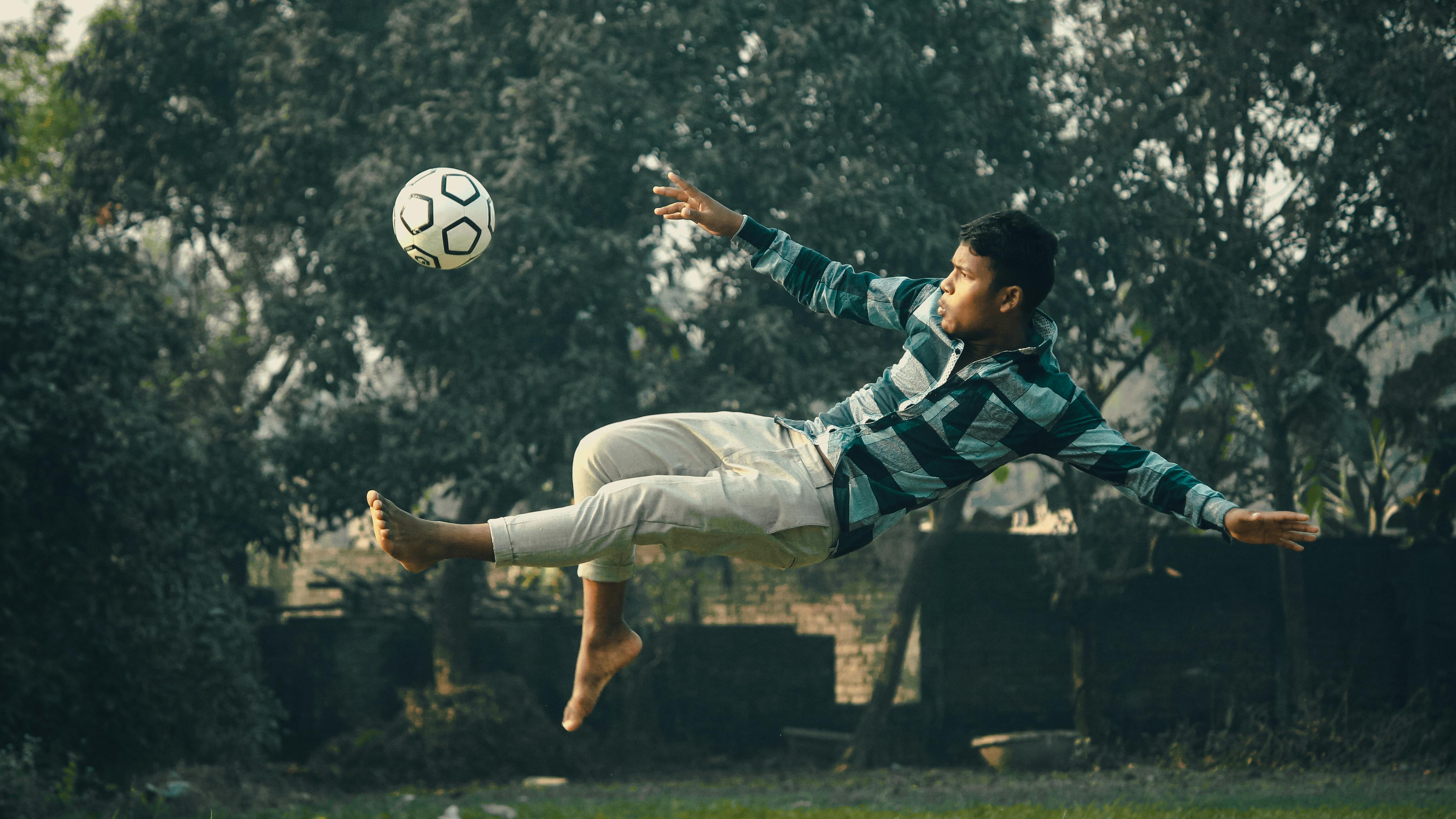 Man Playing Soccer · Free Stock Photo