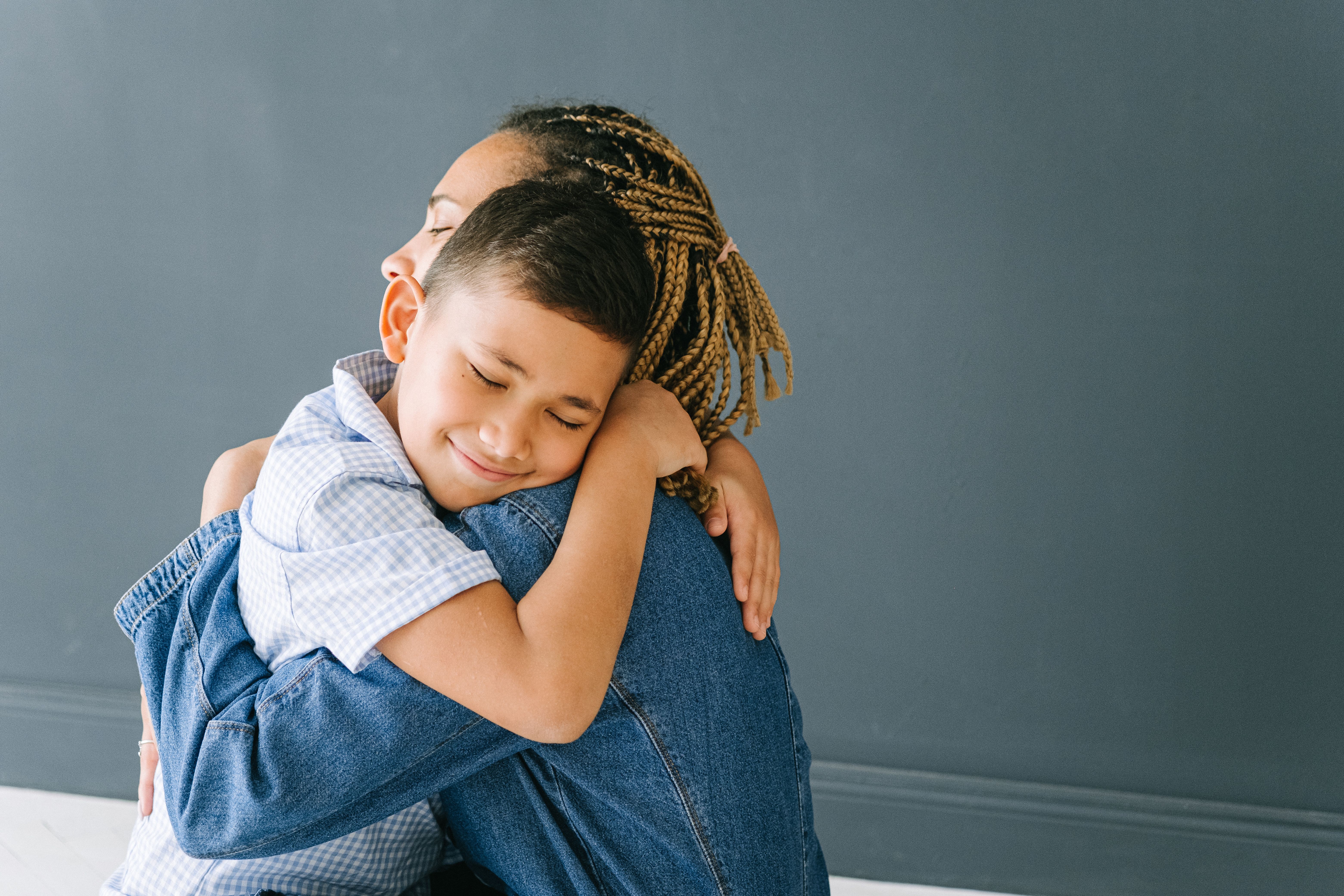 Two People Hugging Photos, Download The BEST Free Two People Hugging ...