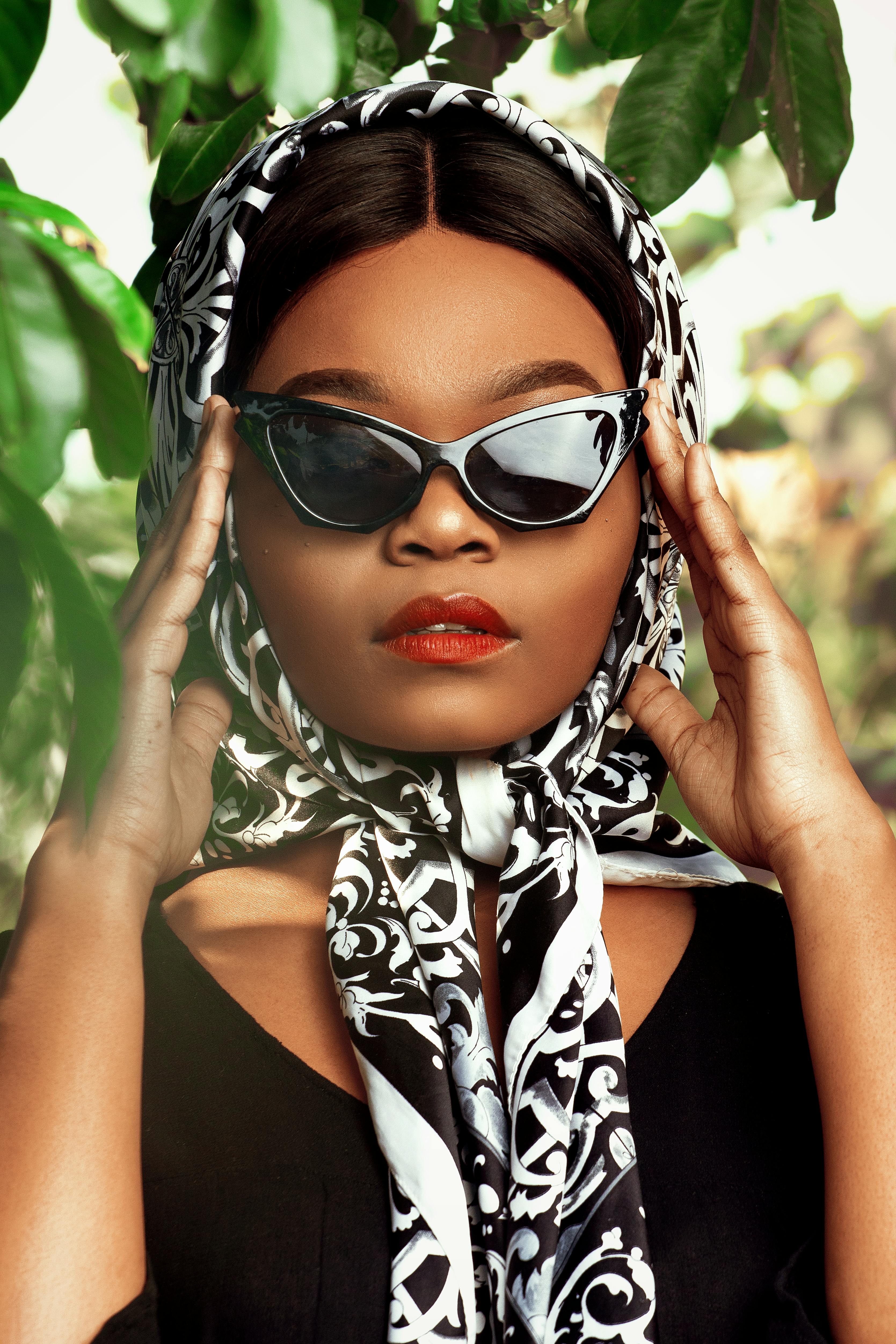 Trendy black woman in headscarf and sunglasses · Free Stock Photo