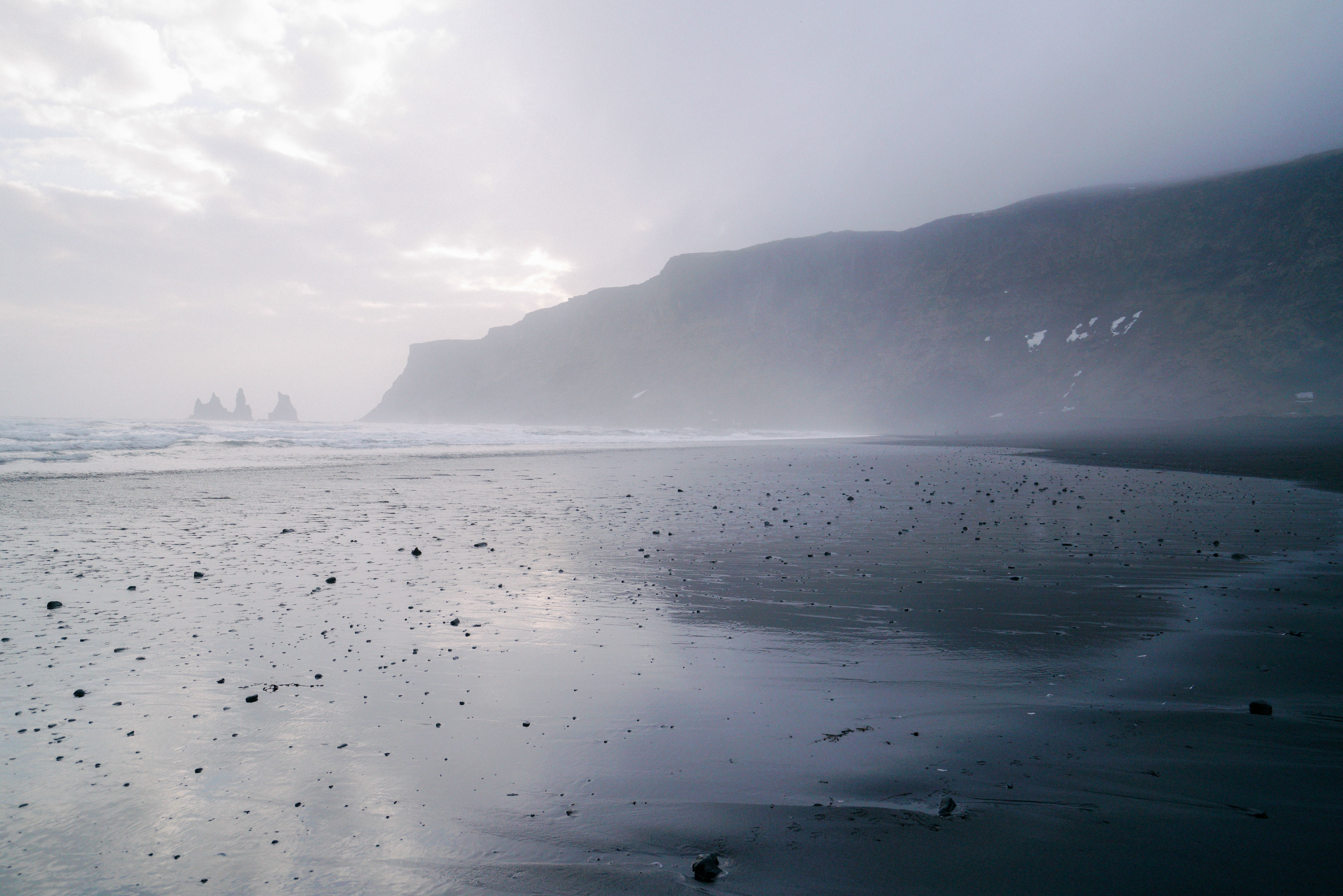 Beach in Morning Mist · Free Stock Photo