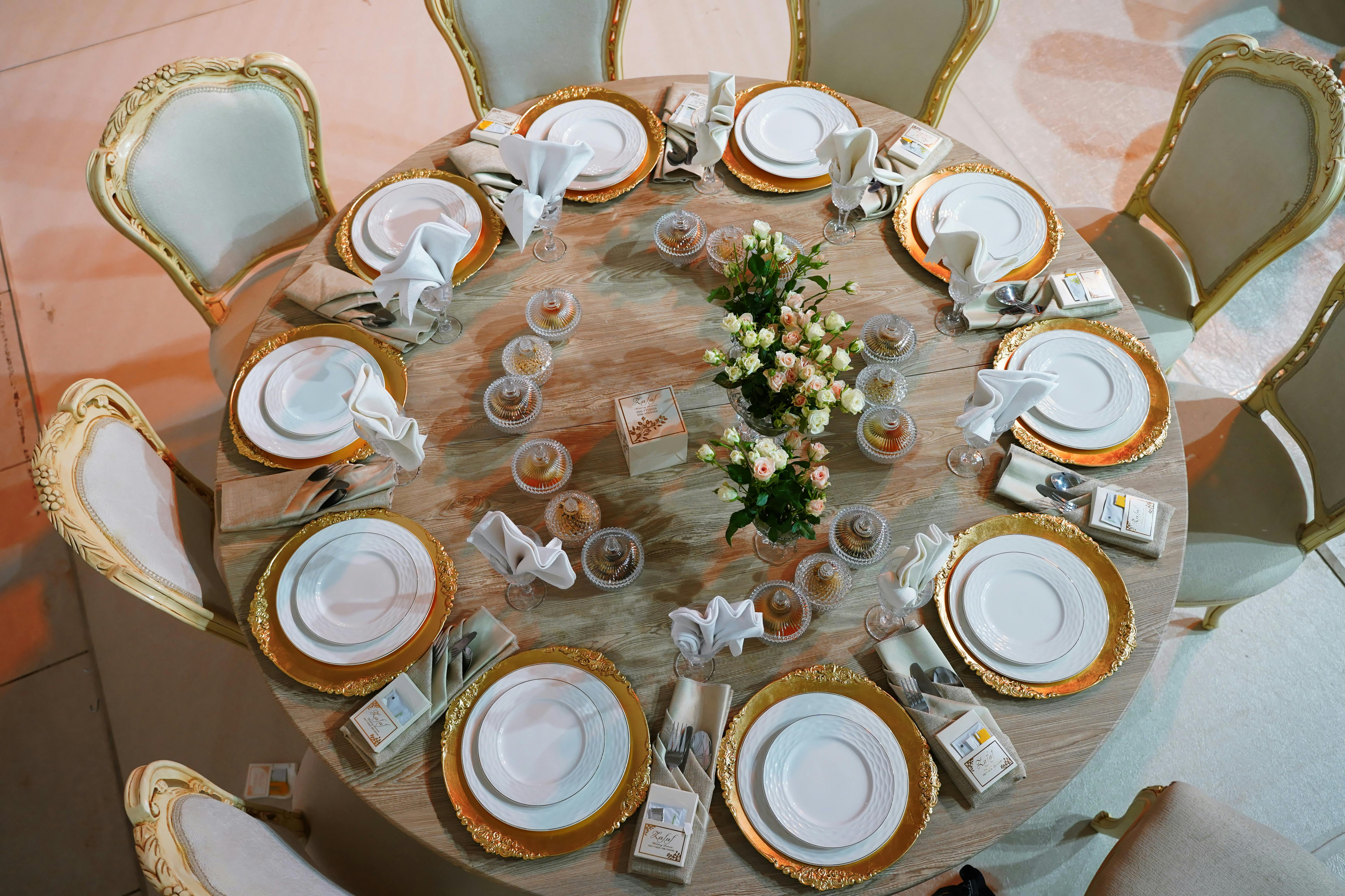 A Beautiful Dining Set-Up · Free Stock Photo