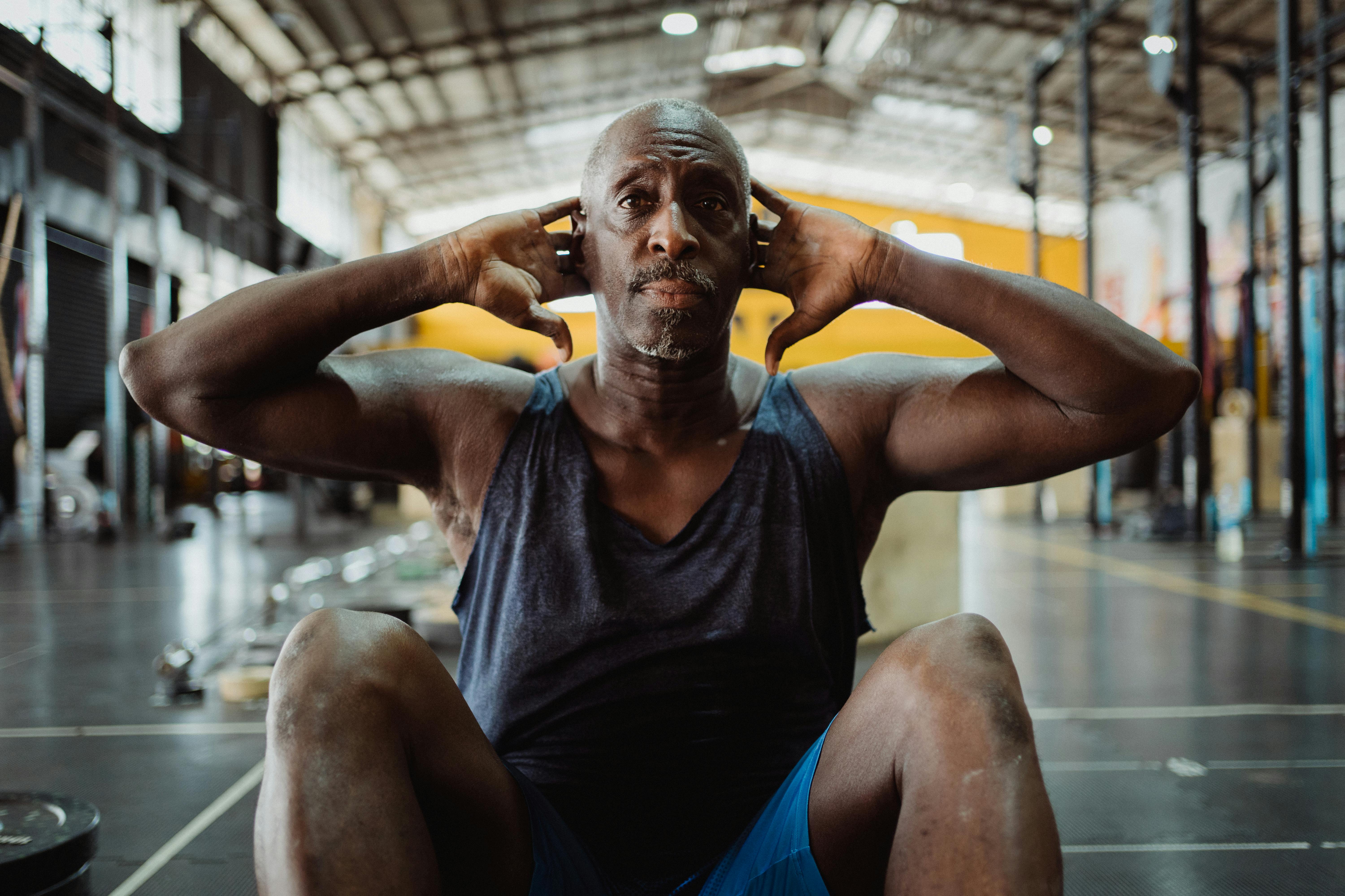 Man Doing Exercise on Gym · Free Stock Photo