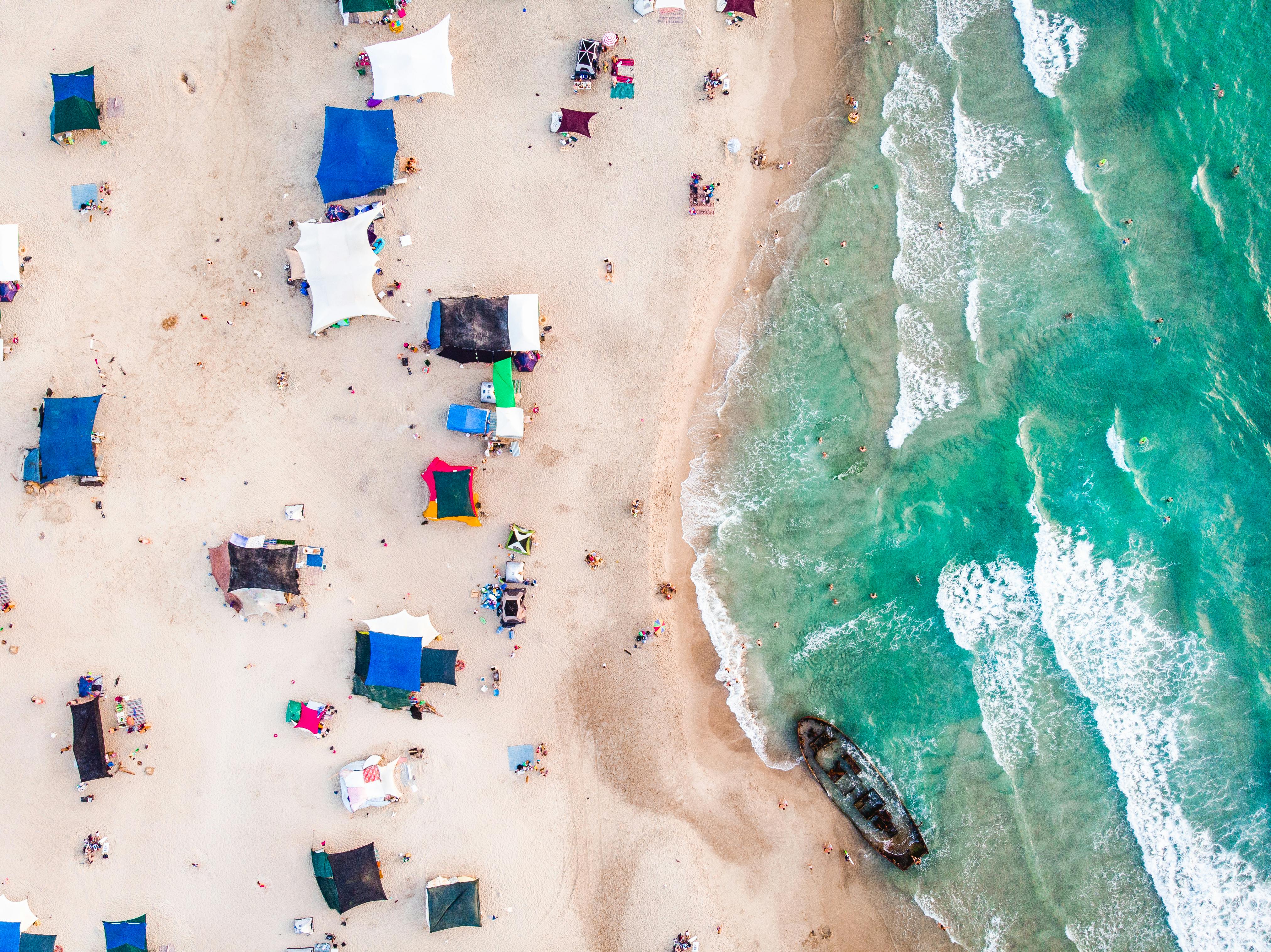 Aerial View of People on the Beach · Free Stock Photo