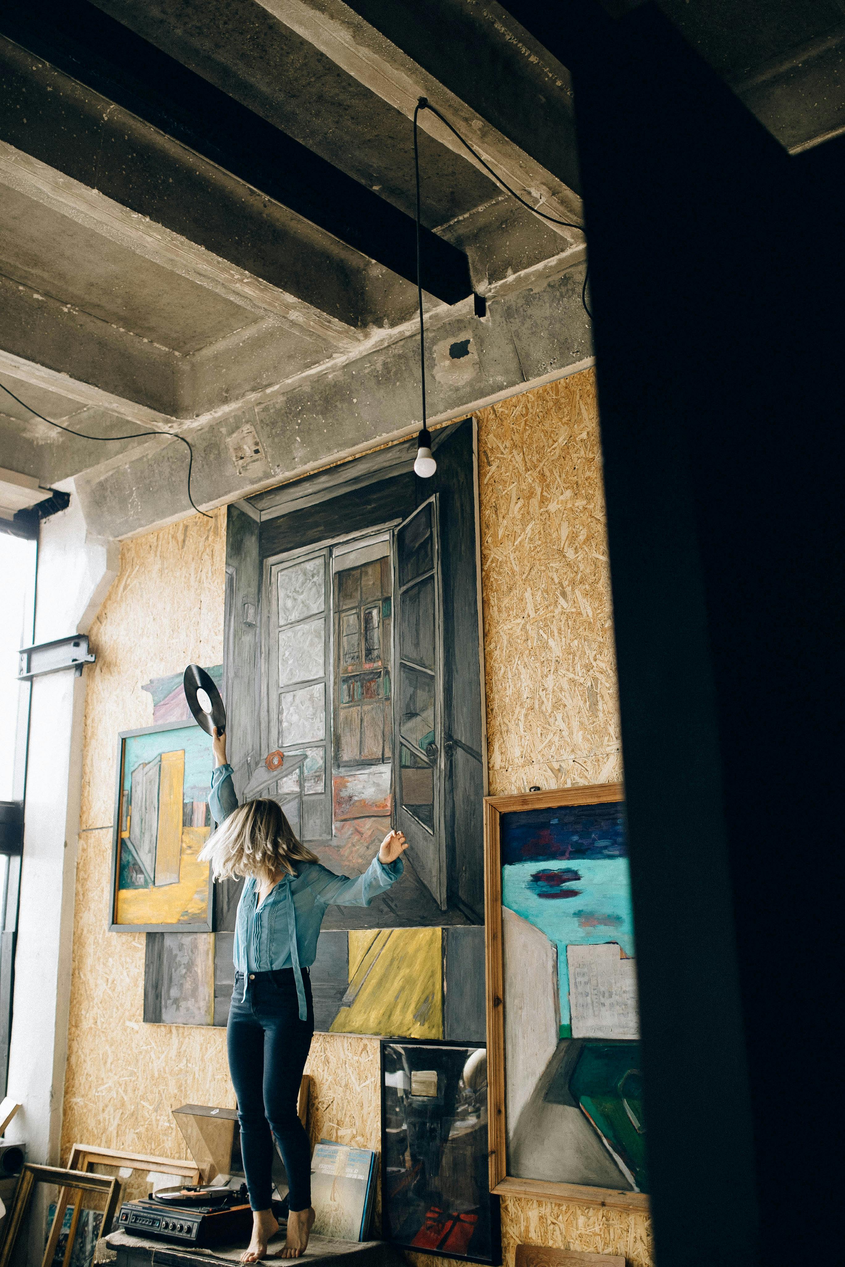 Hanging Ledge Photos, Download The BEST Free Hanging Ledge Stock Photos ...