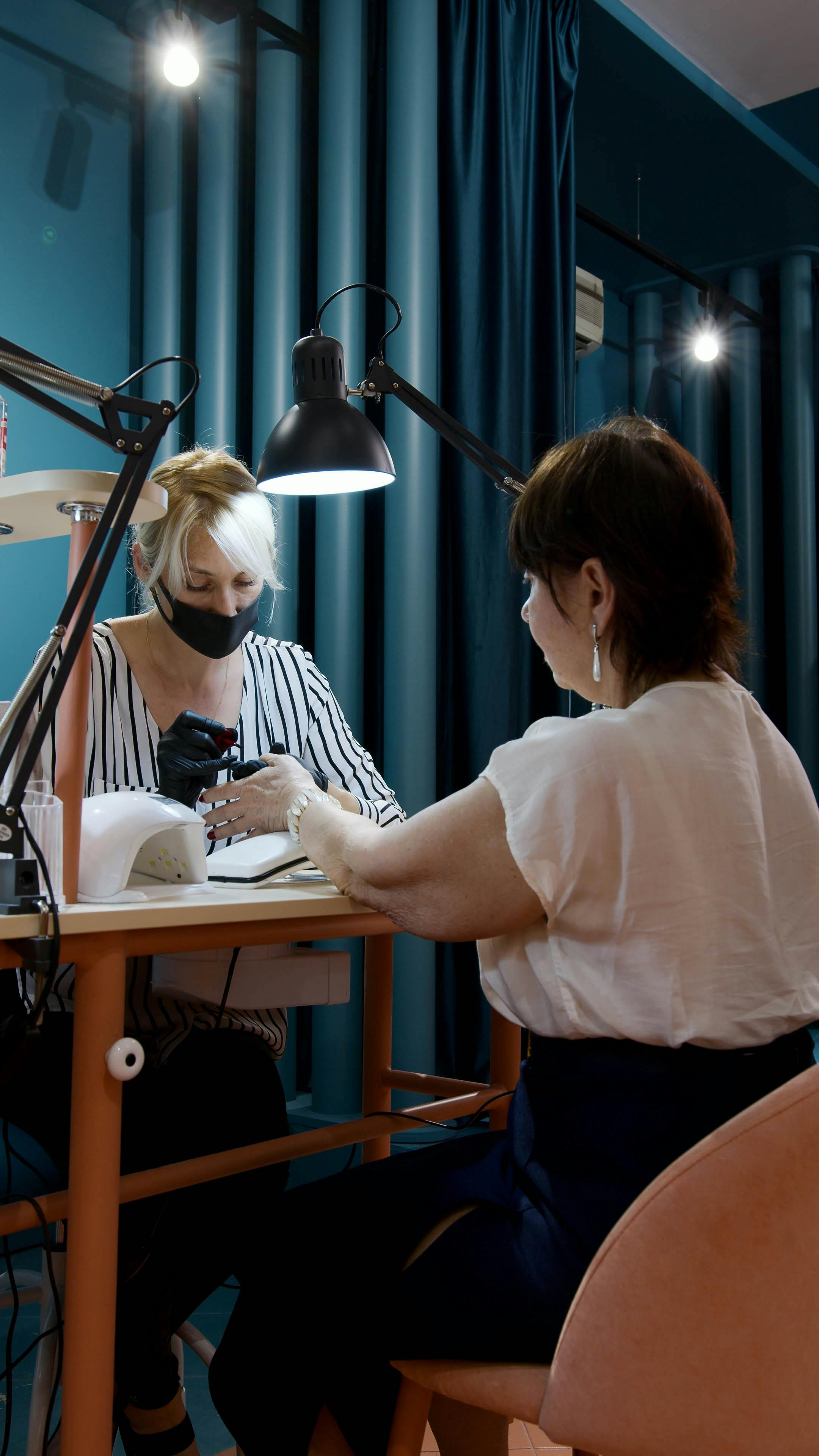 Manicure Service Photos, Download The BEST Free Manicure Service Stock ...