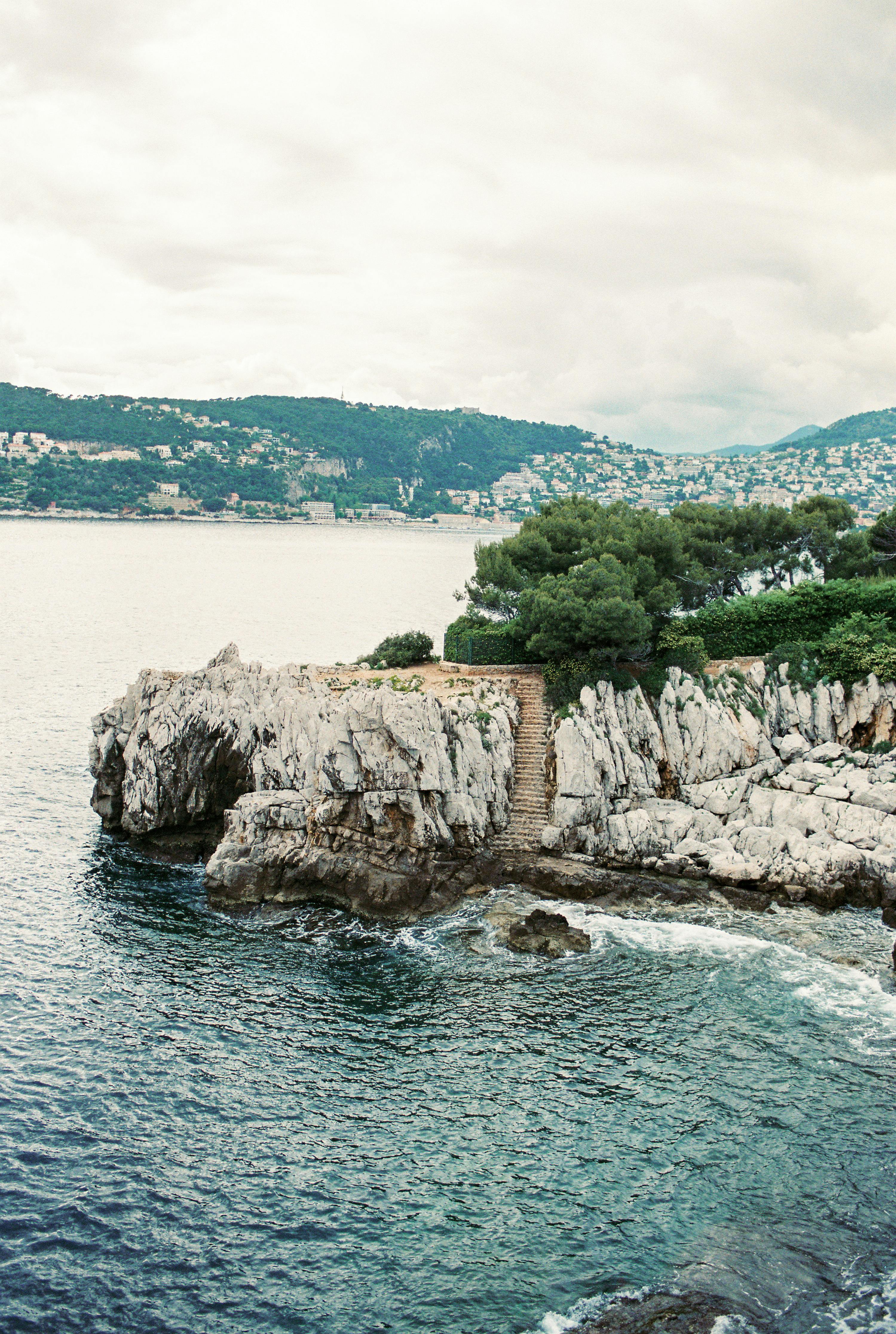 Cliff in French Riviera · Free Stock Photo