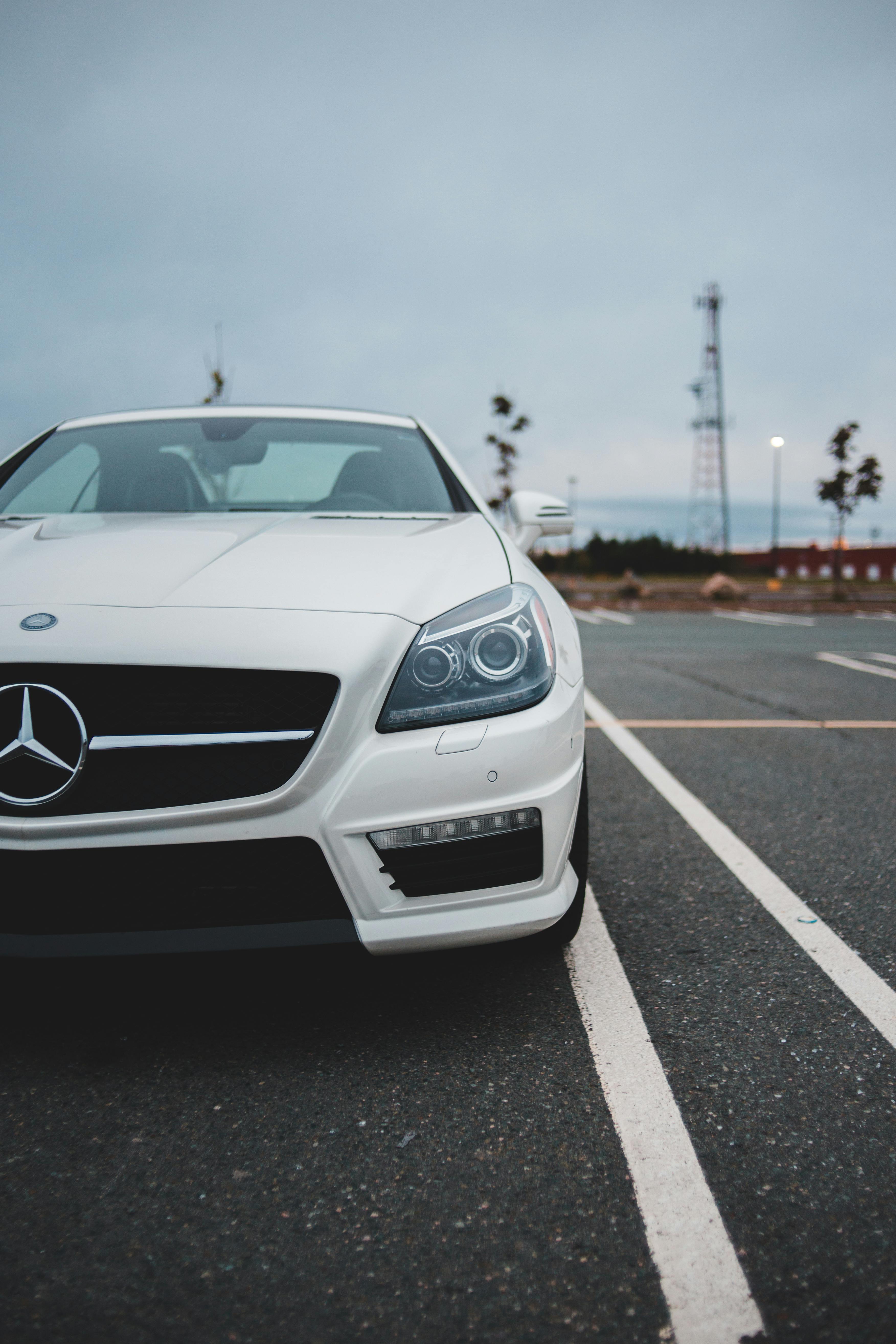 White Luxury Car Photos, Download Free White Luxury Car Stock Photos ...