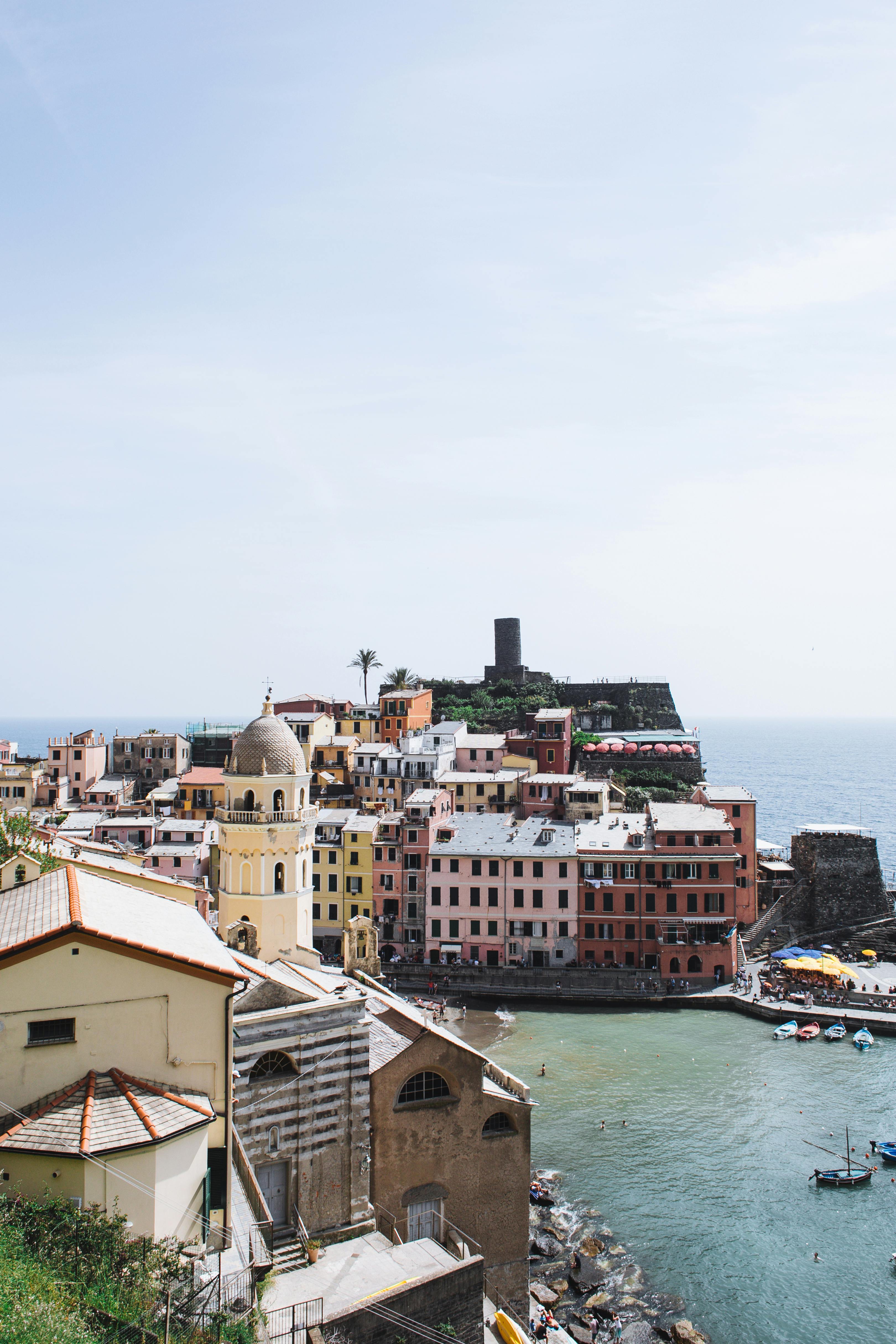 Small town on sea shore · Free Stock Photo