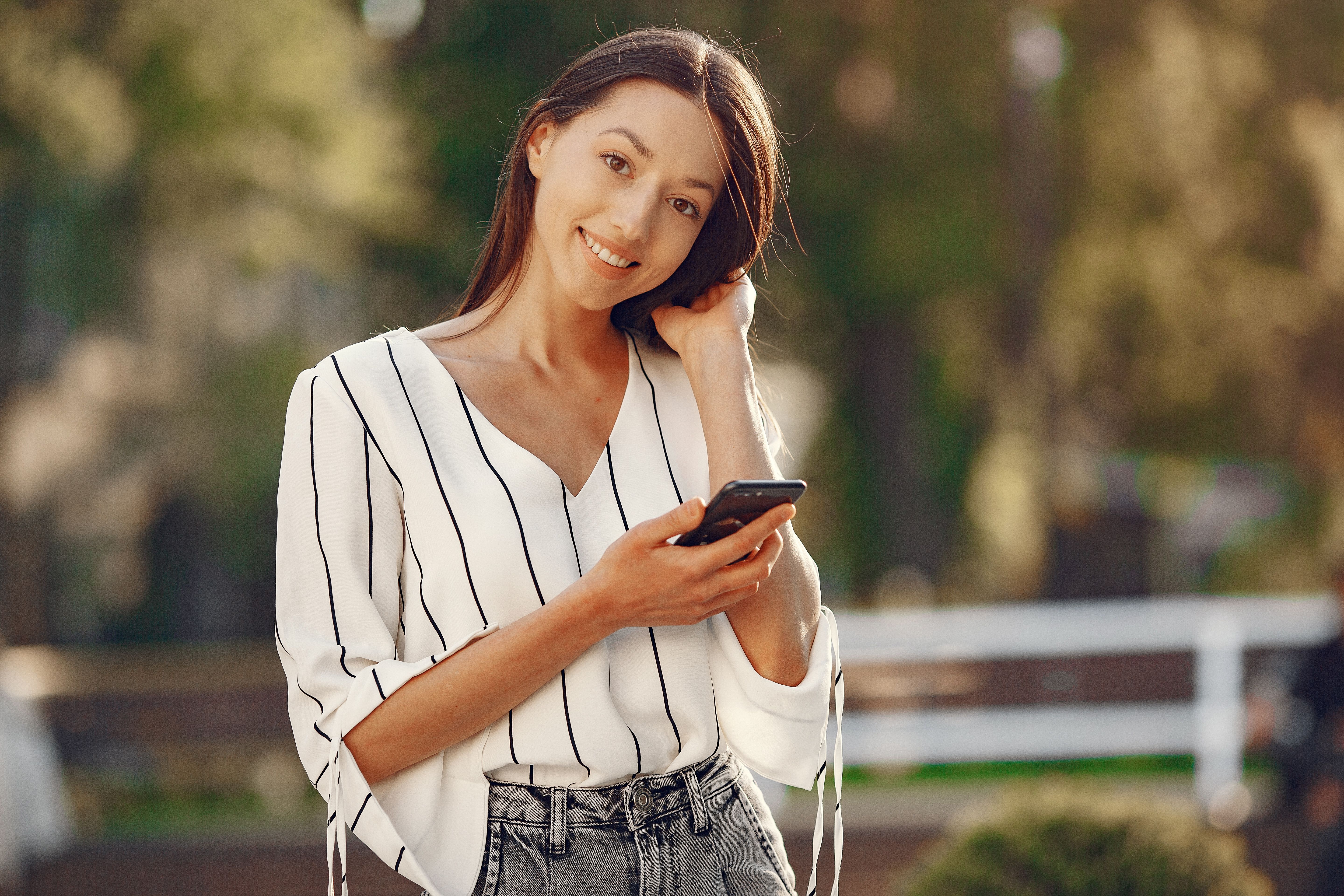 Woman with Cellphone · Free Stock Photo