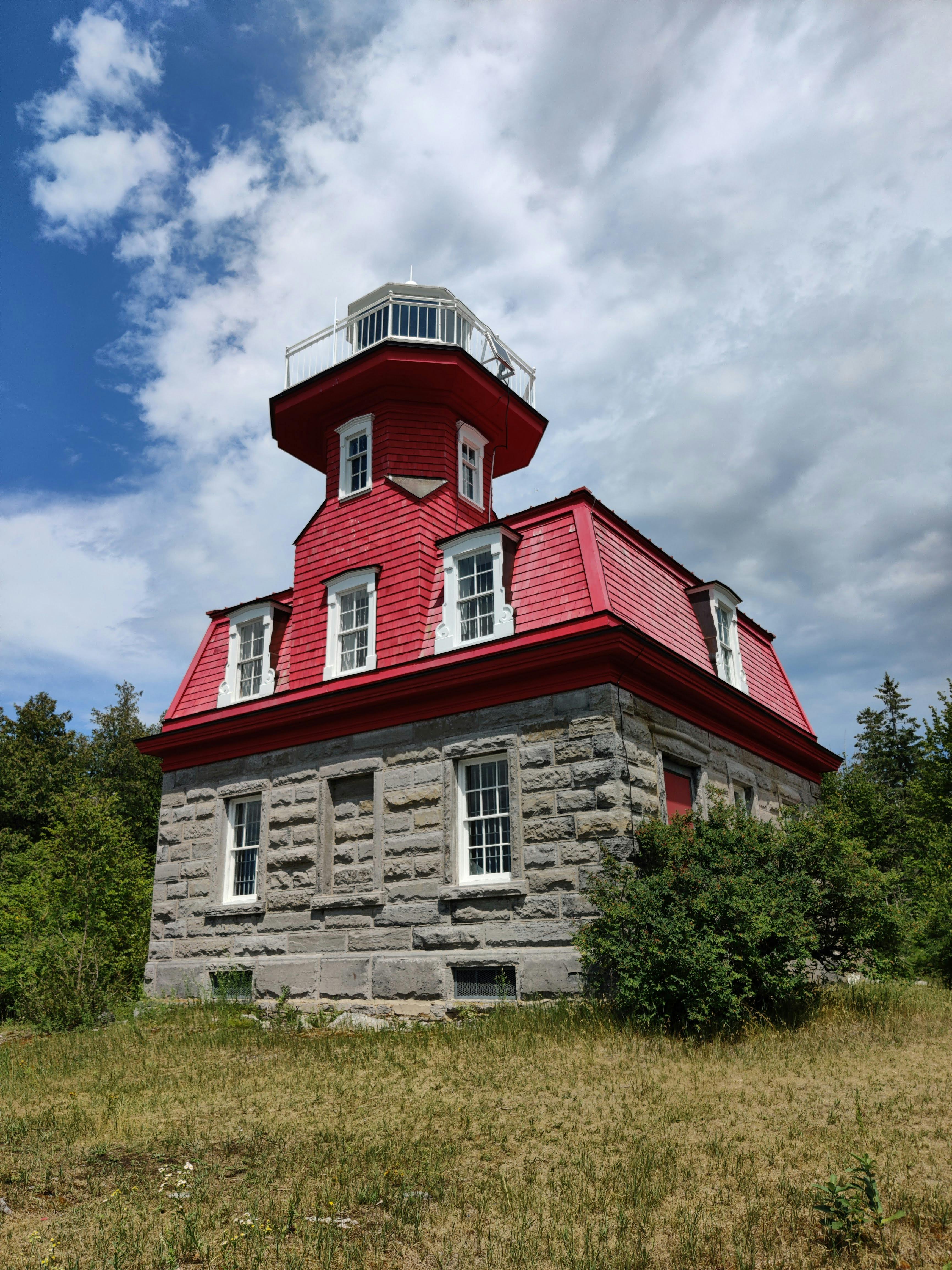 Bluff Point Light (Valcour Island): 4 fotos e vídeos compilados por ...