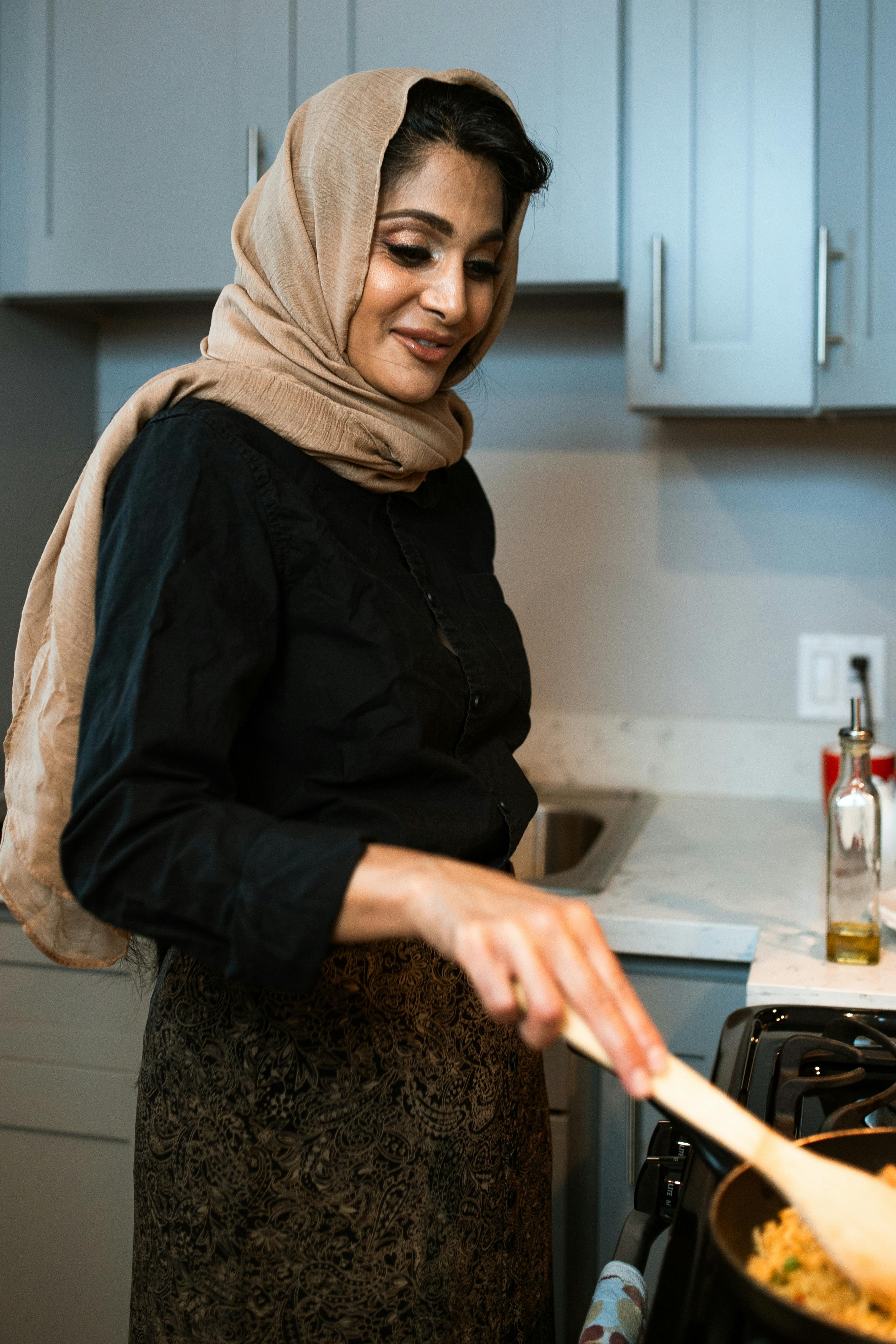 Muslim Oil Photos, Download The BEST Free Muslim Oil Stock Photos & HD ...